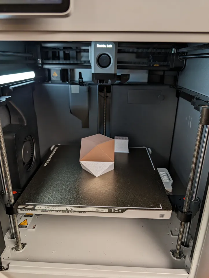 Cubic decorative table art by iuferky | Download free STL model ...