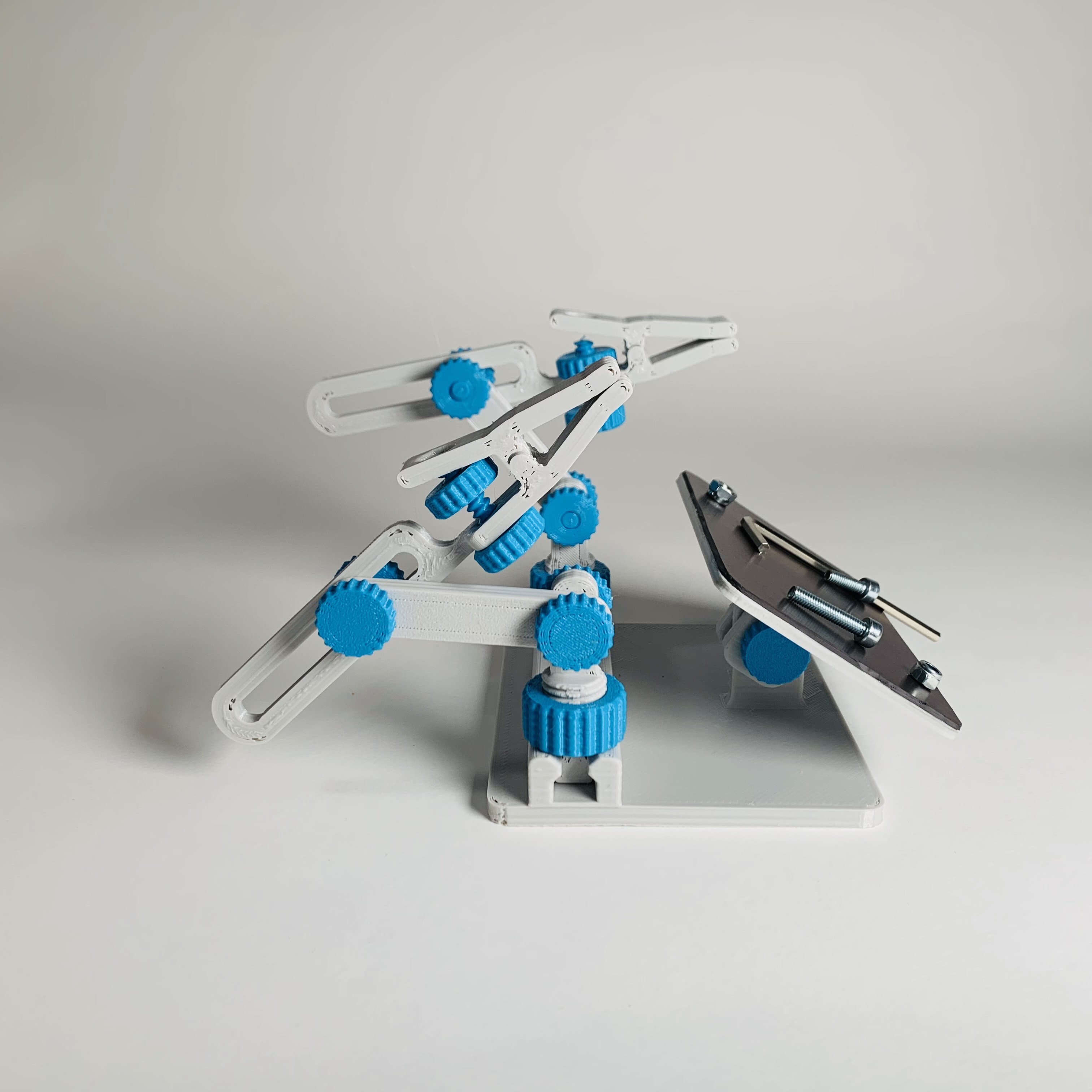 Magnetic multipurpose table by R3D0 | Download free STL model ...