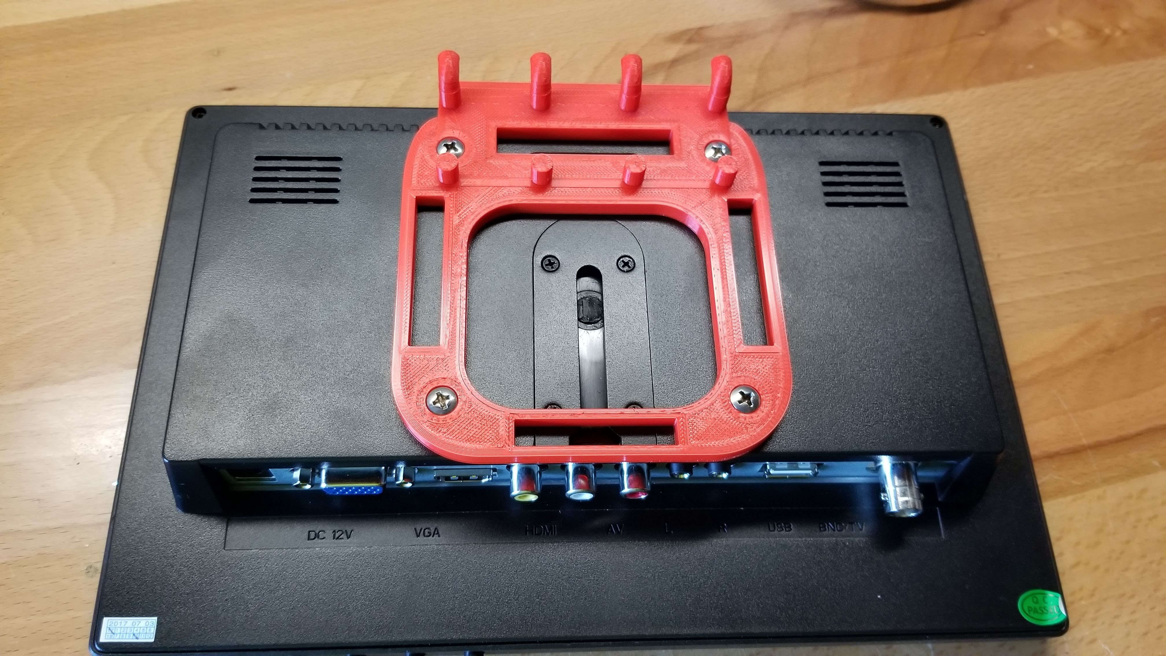 Pegboard mount for TOGUARD display by Michael Kehm | Download free STL ...