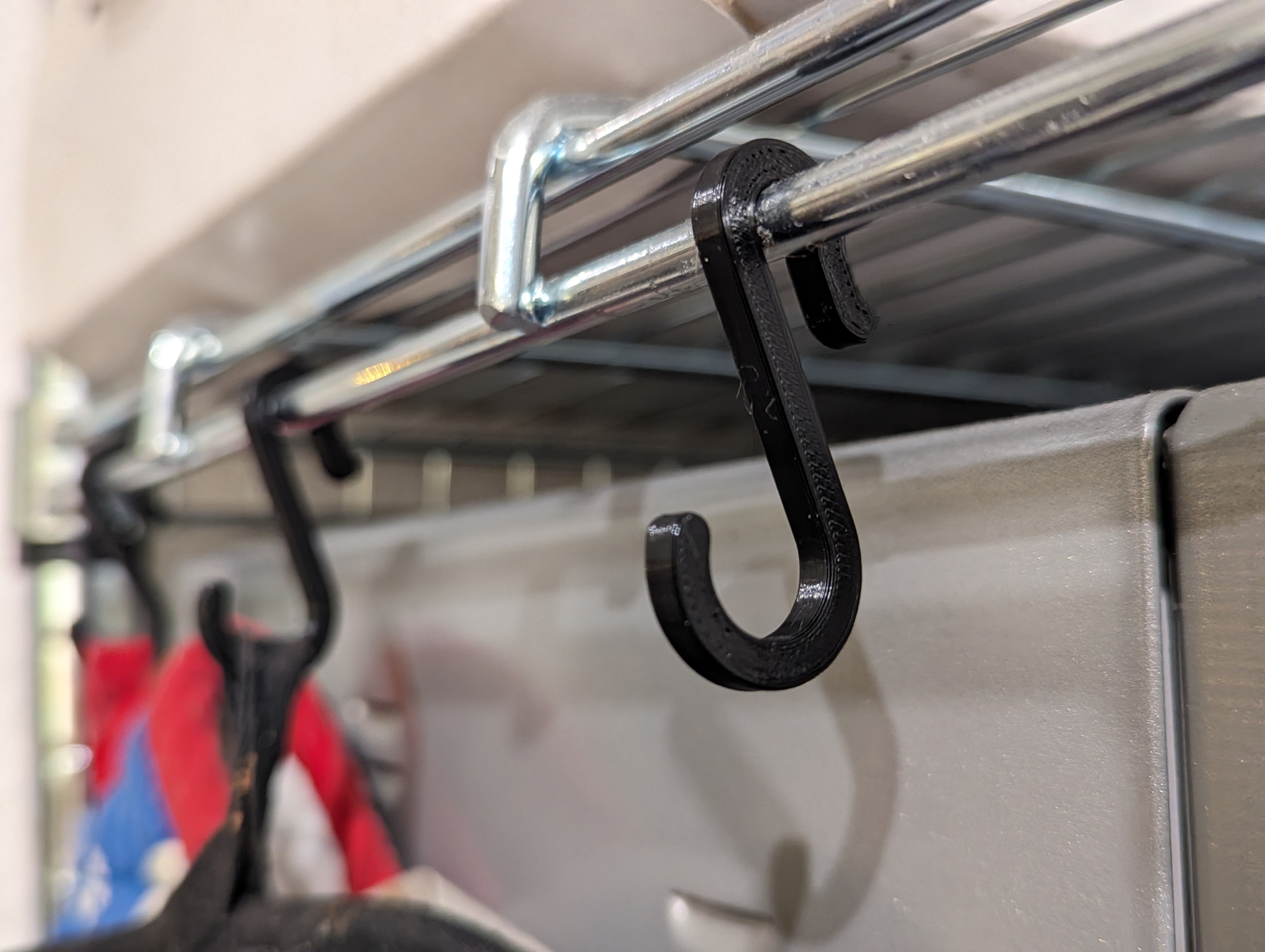 Clipping Hook for big IKEA Omar shelf by Christopher Perrin | Download ...