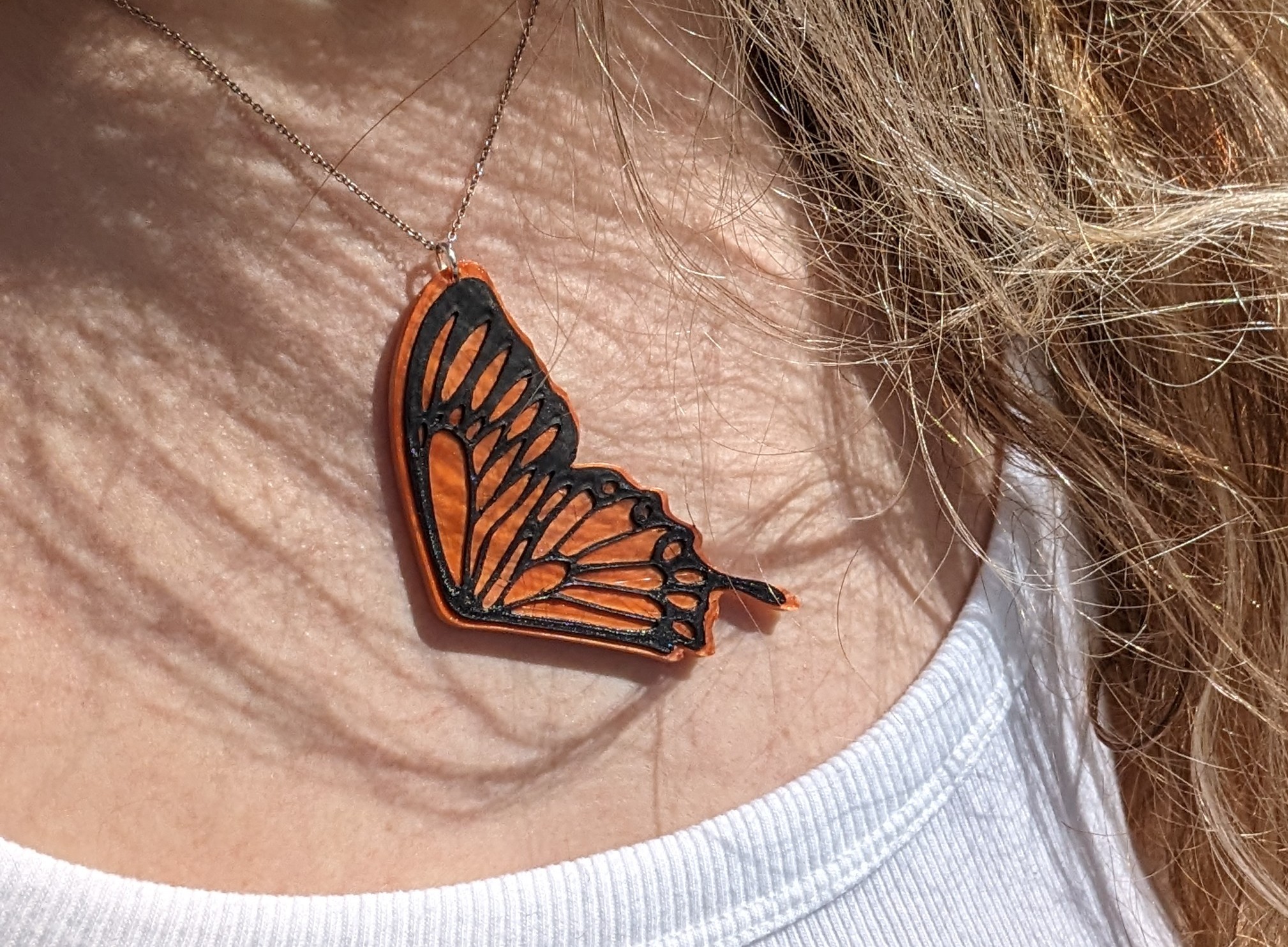 Magnetic Connecting Butterfly Wings - Hidden magnet kissing butterfly ...