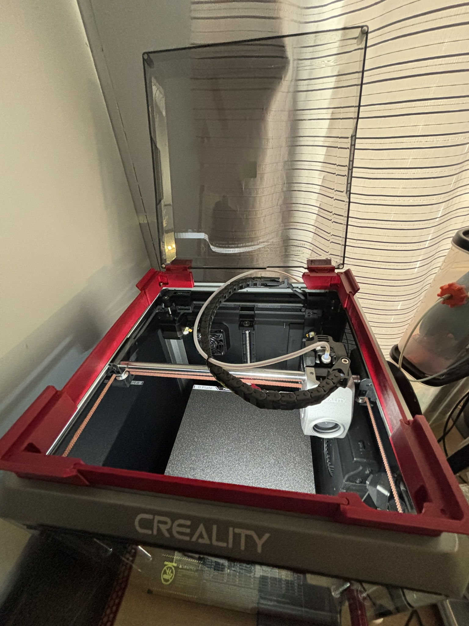 Creality K1/K1C Hinged Lid Riser Shorter screw Remix by chris ...