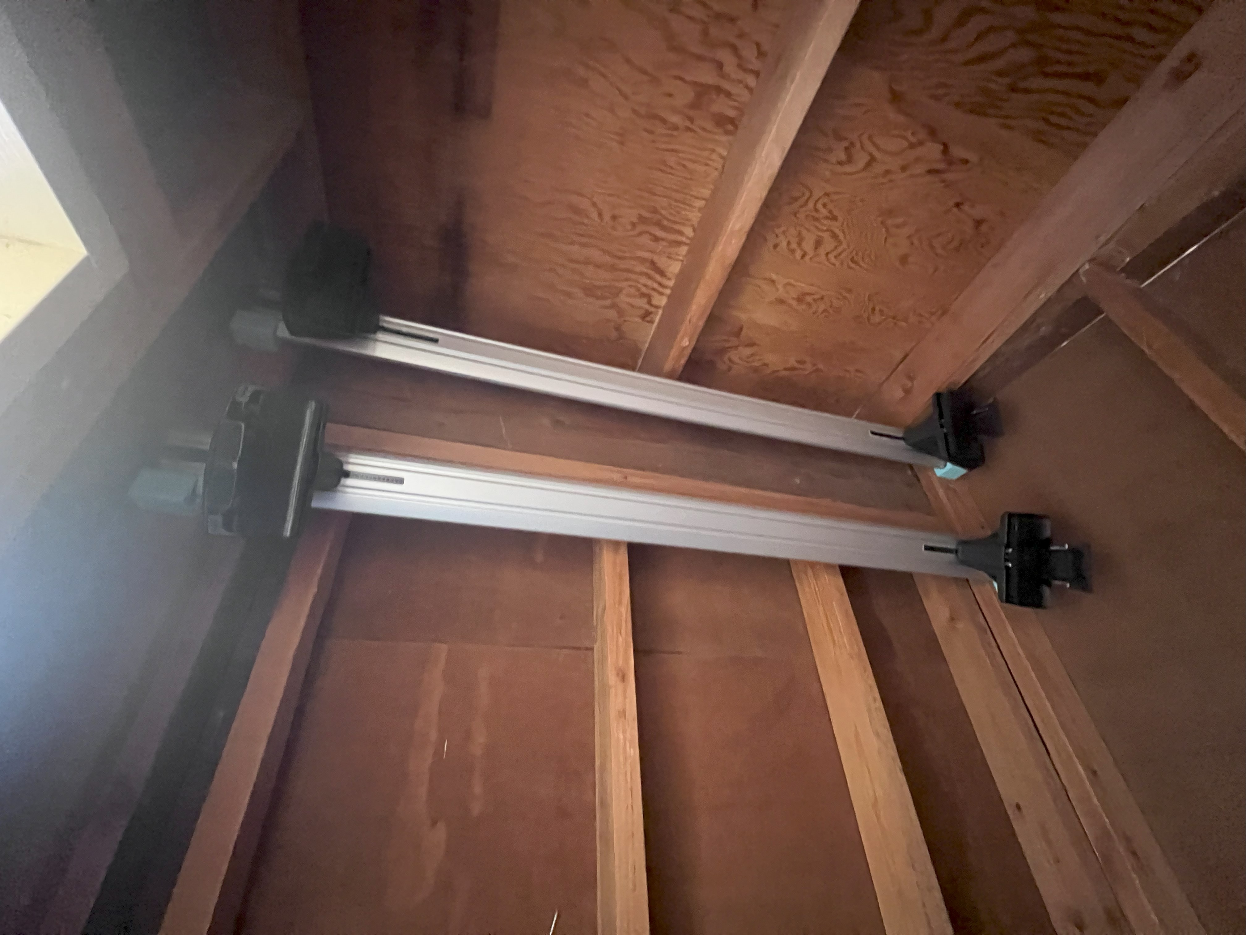 Thule Wingbar Evo Wall Mount by yssidana | Download free STL model ...