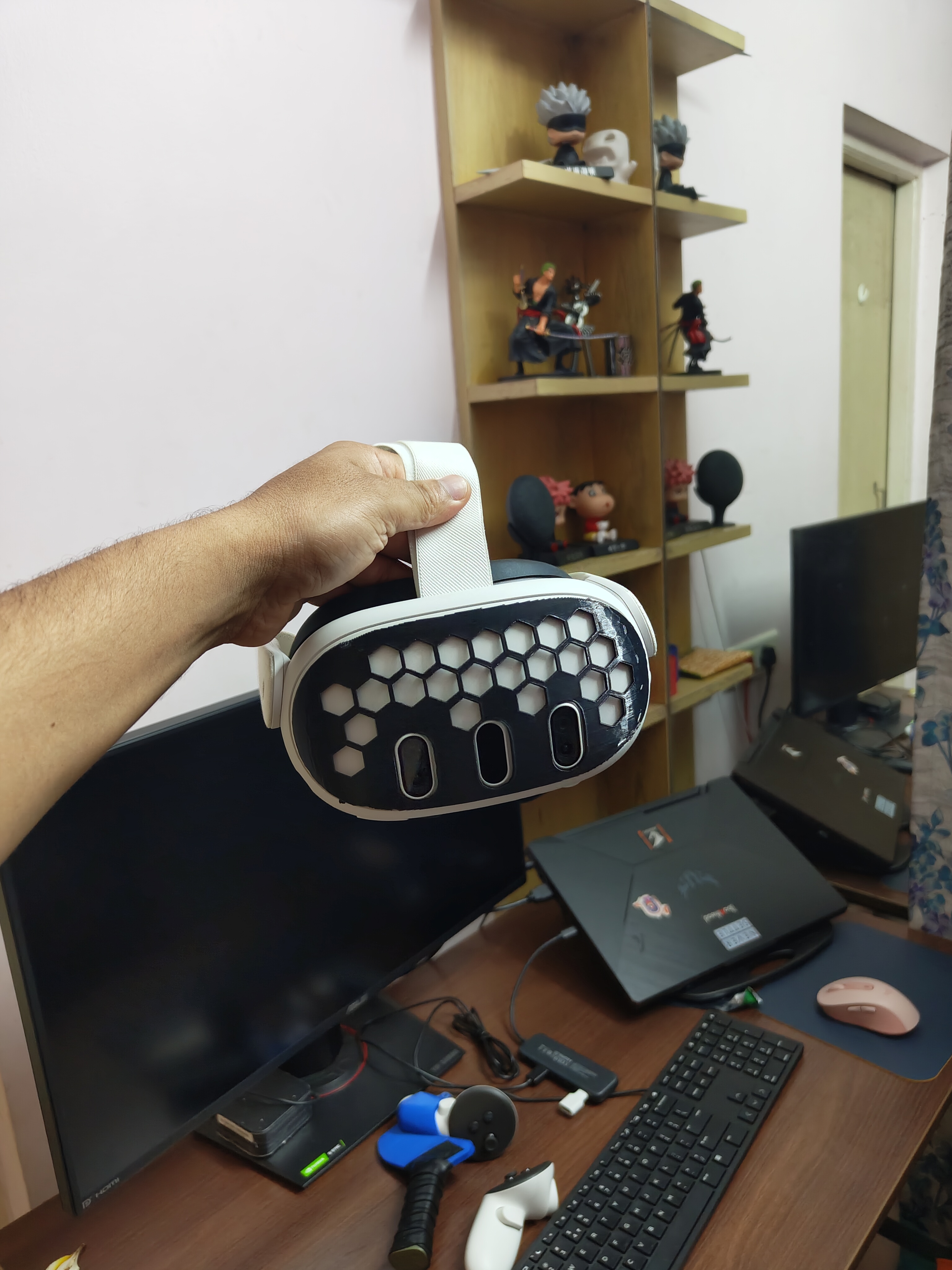 Meta Quest 3 Shield Hexagon Pattern von MadRajib | Kostenloses STL ...