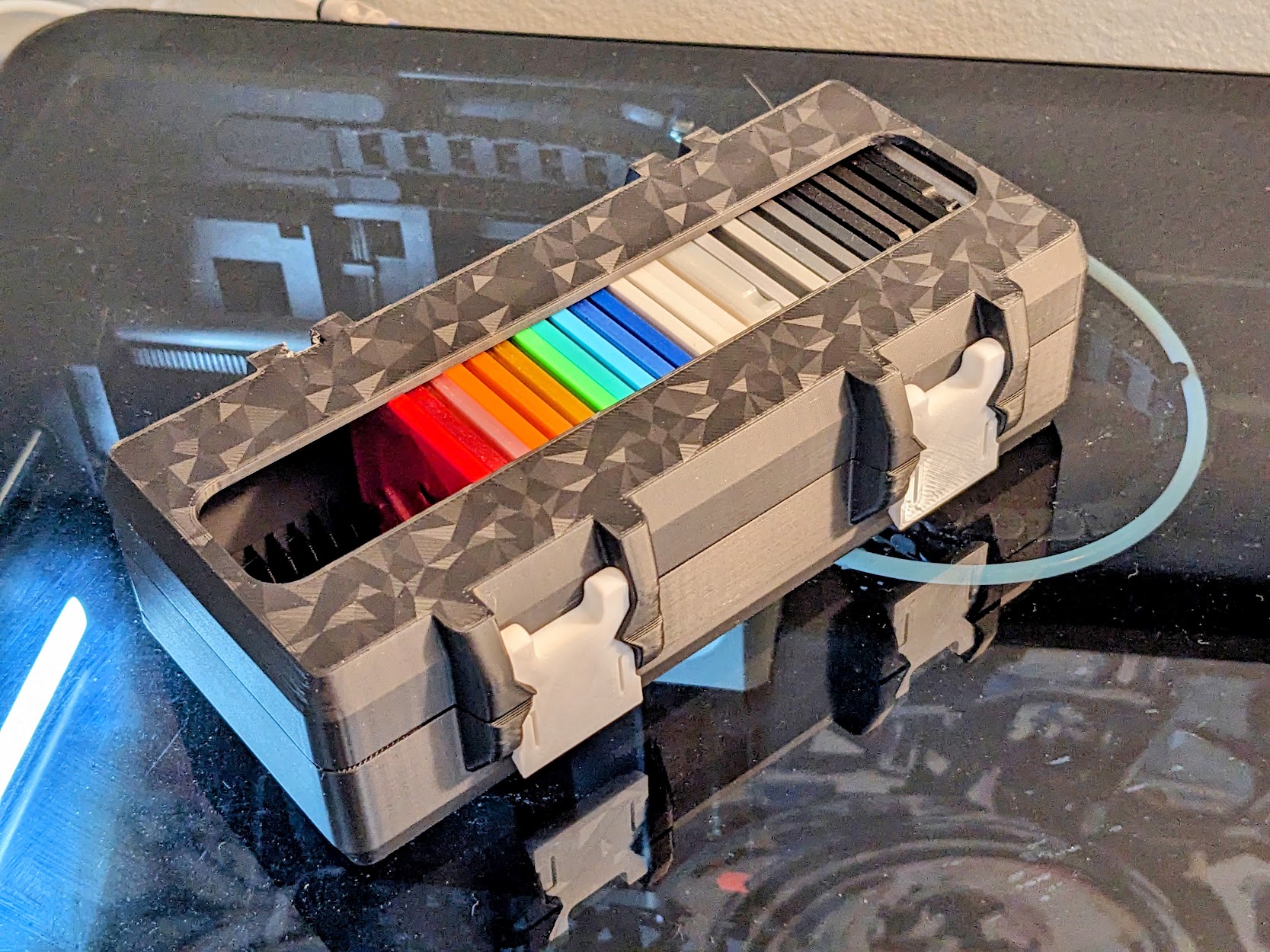 SnapLock Simple Swatch Box (parametric) by schutz | Download free STL ...