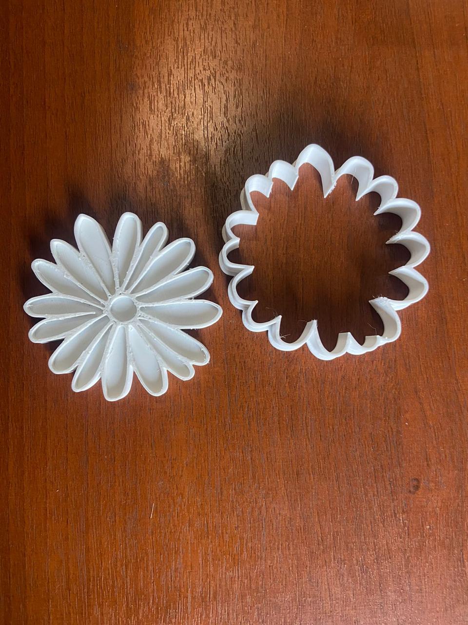 Flower cutter by Jan Slaný | Download free STL model | Printables.com