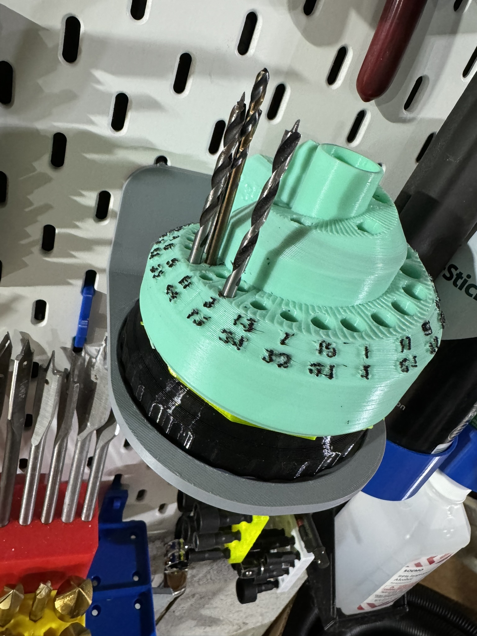 Drill Bit Holder- Spiral-Standard Sizes by MZA | Download free STL ...