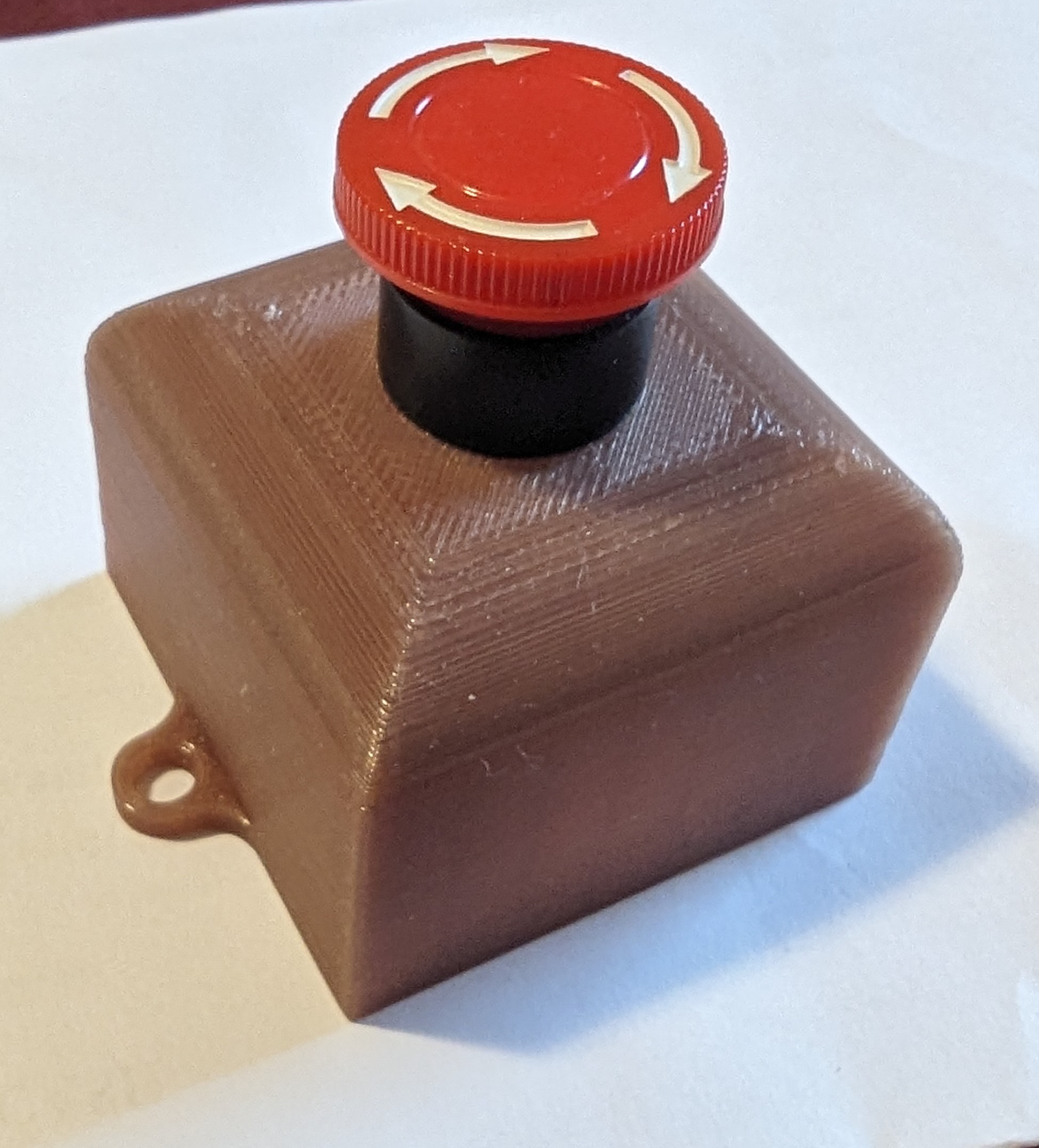 Emergency Stop Button Mount par Kevin | Téléchargez gratuitement un ...