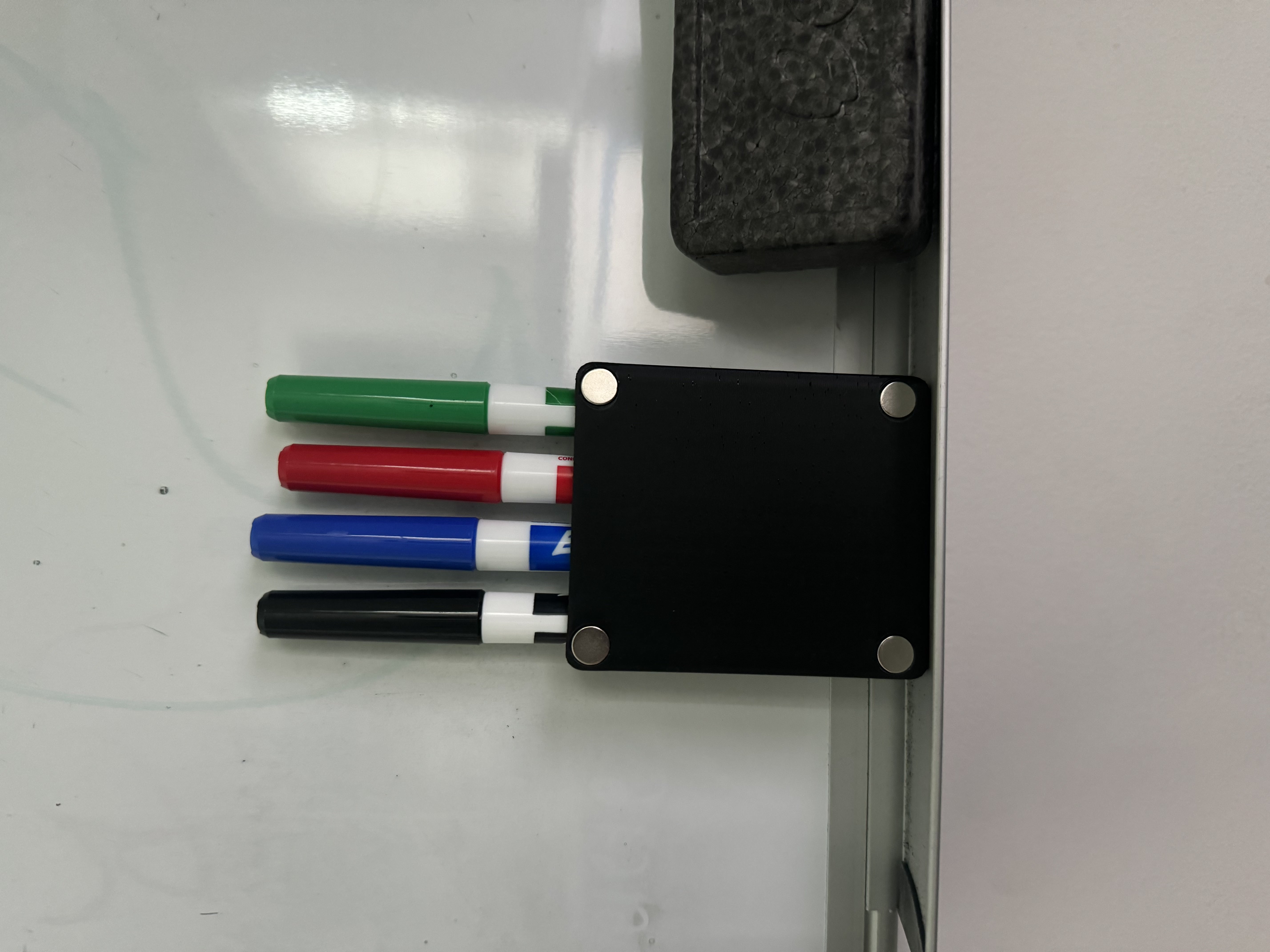 Expo Fine Tip Marker Holder w/ Magnets by Esg450 | Download free STL ...