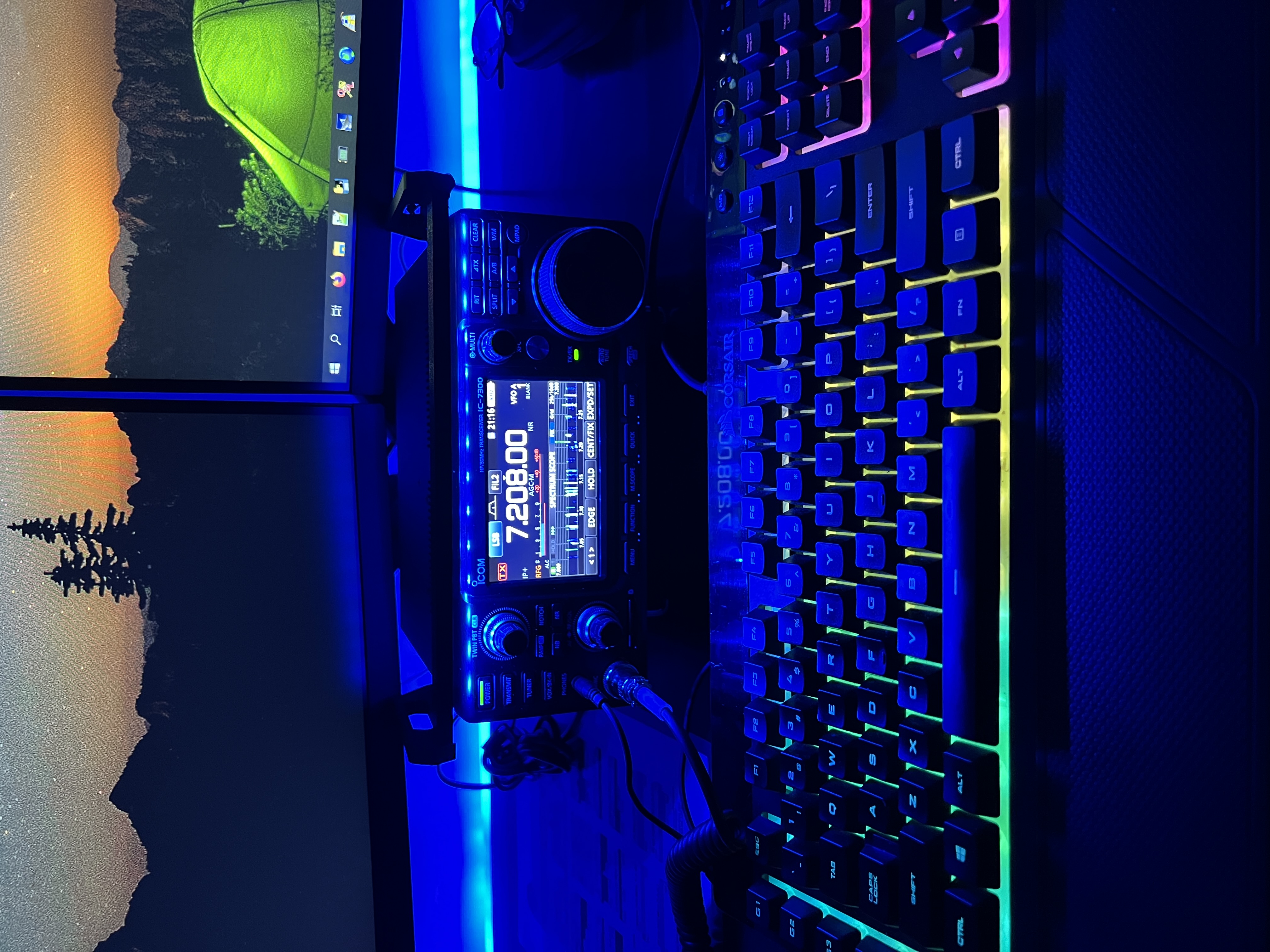 Icom 7300 LED Light Bar by 3DPTR | Download free STL model | Printables.com