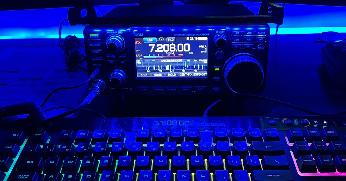 Icom 7300 LED Light Bar by 3DPTR | Download free STL model | Printables.com