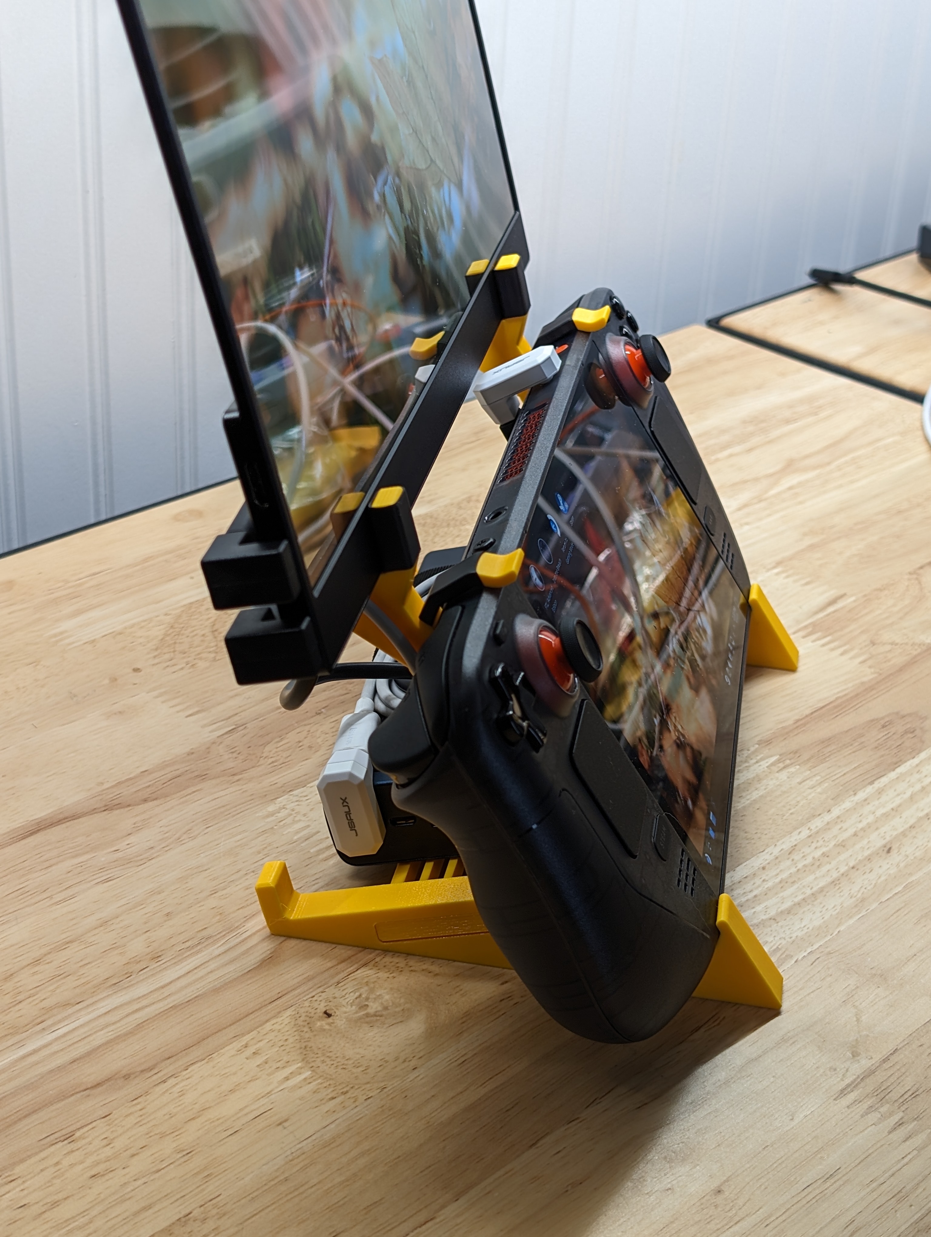 Steamdeck Portable Monitor Stand by anthonysavatar | Download free STL ...