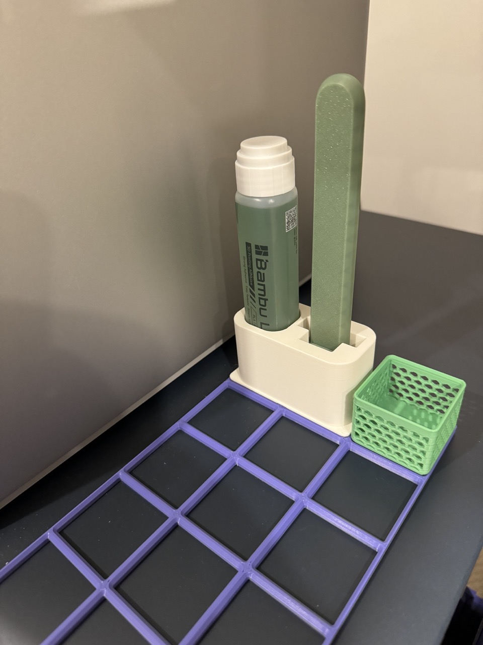 Bambu Liquid Glue and Scraper 1x2 Gridfinity by John | Download free ...