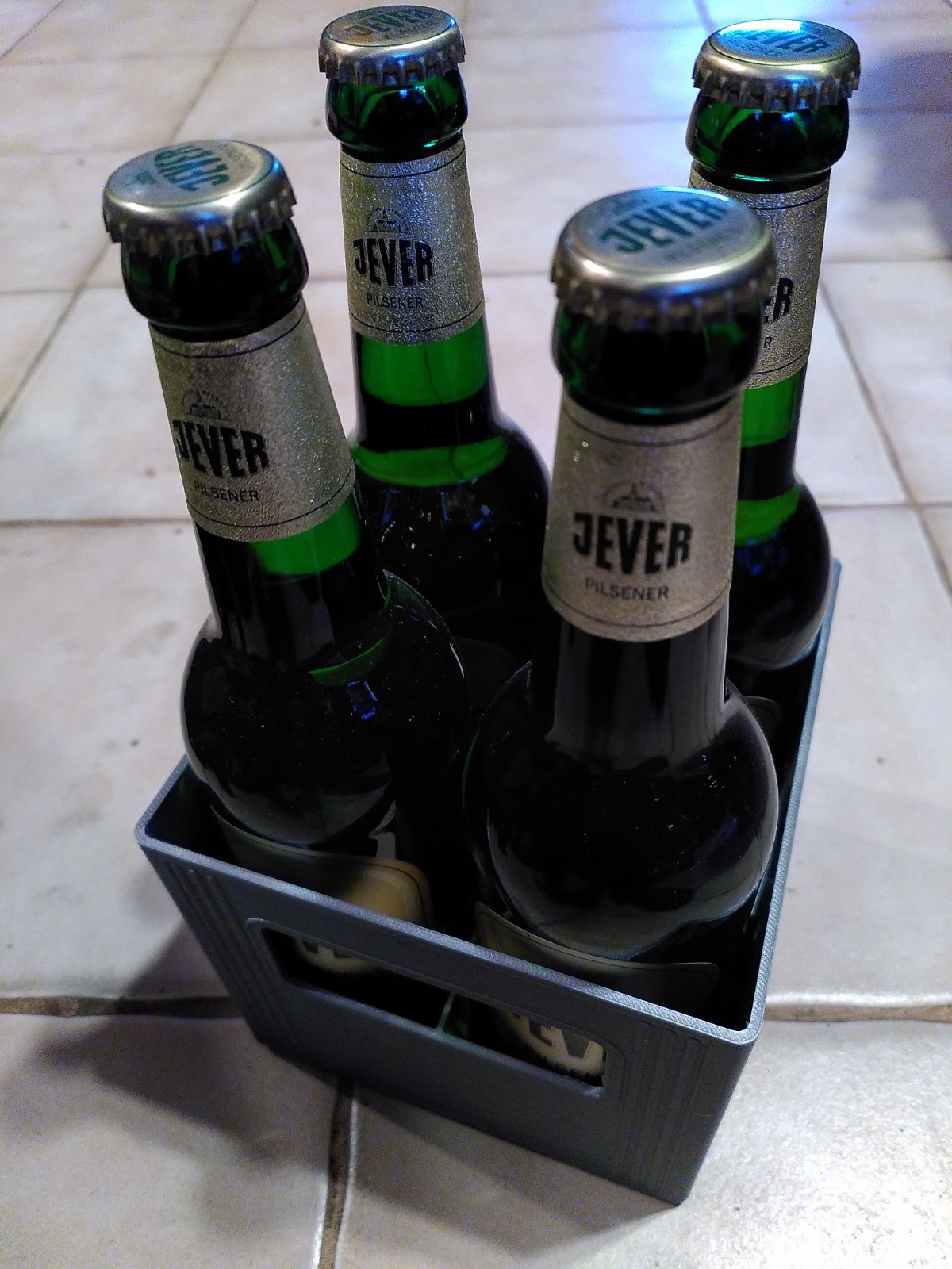 Beer Crate 4 Bottles by derbaertigeFrytz | Download free STL model ...