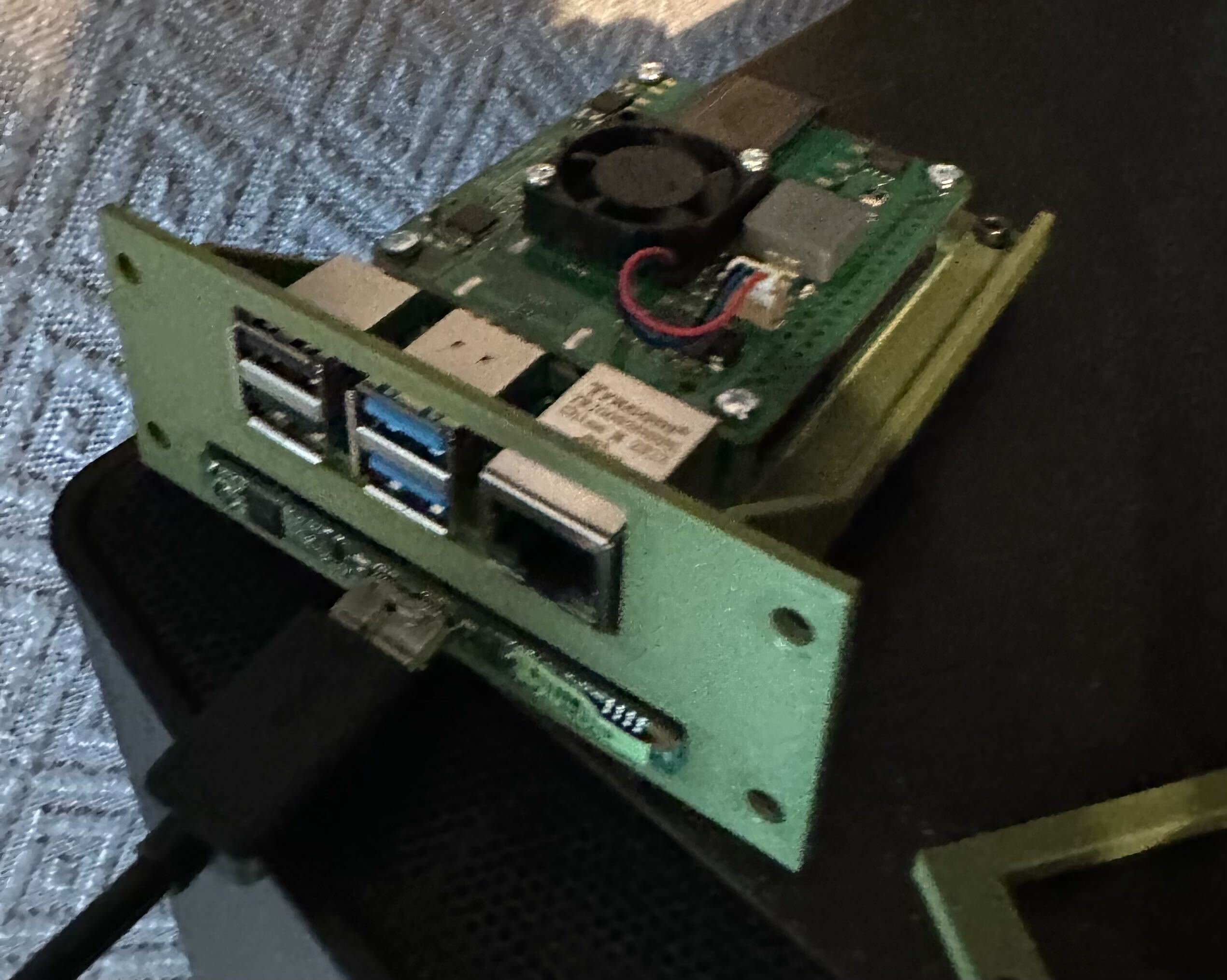 4 x (RPI 4 + 2.5" disk) rack mount by brujoand | Download free STL ...