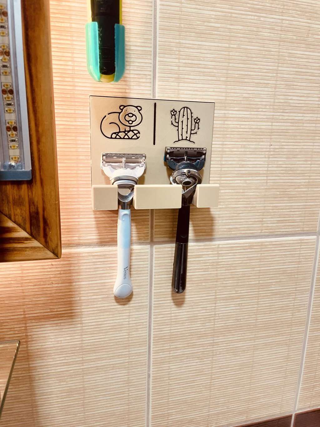 Wall double razor holder for couples by Luc3as | Download free STL ...