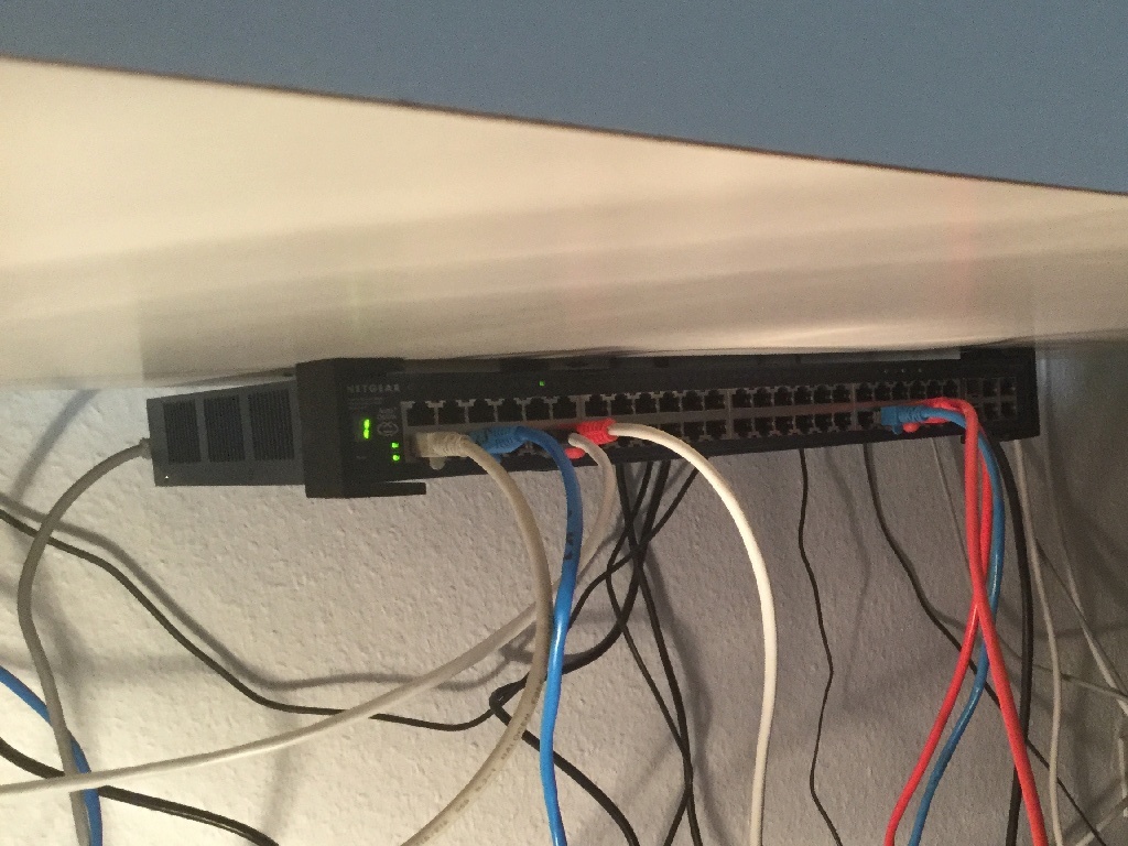 Netgear Switch Table Mount (Customizable) by geit_de | Download free ...