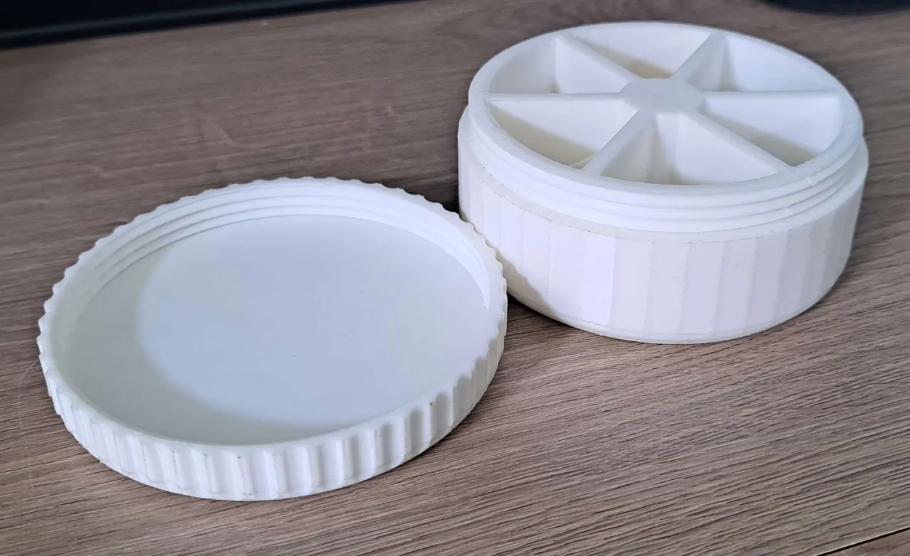 Small Cylinder Storage Container by ComicalBedBug | Download free STL ...
