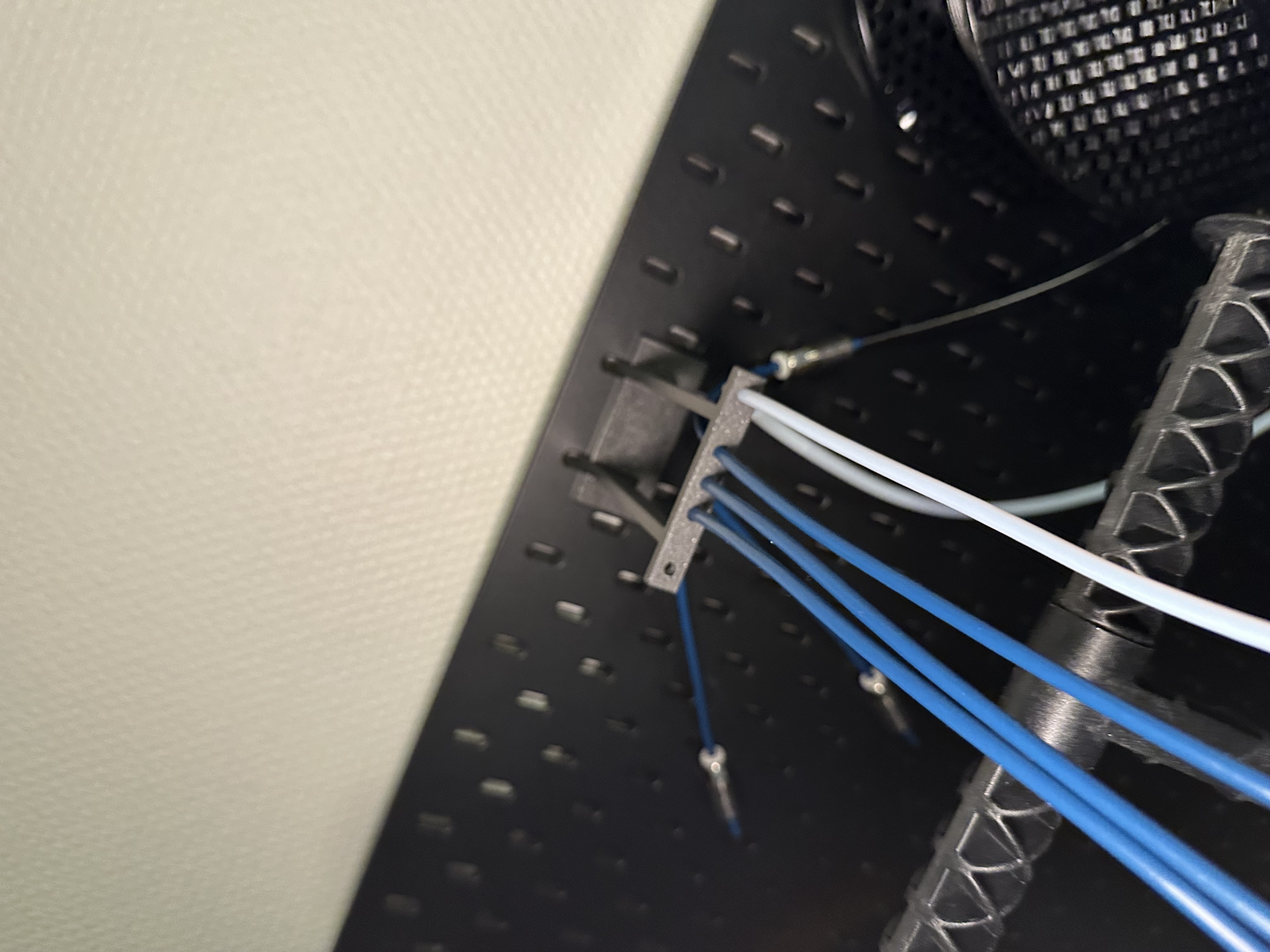 IKEA Skadis (Skådis) PTFE Holder X5 by ZJ3D | Download free STL model ...