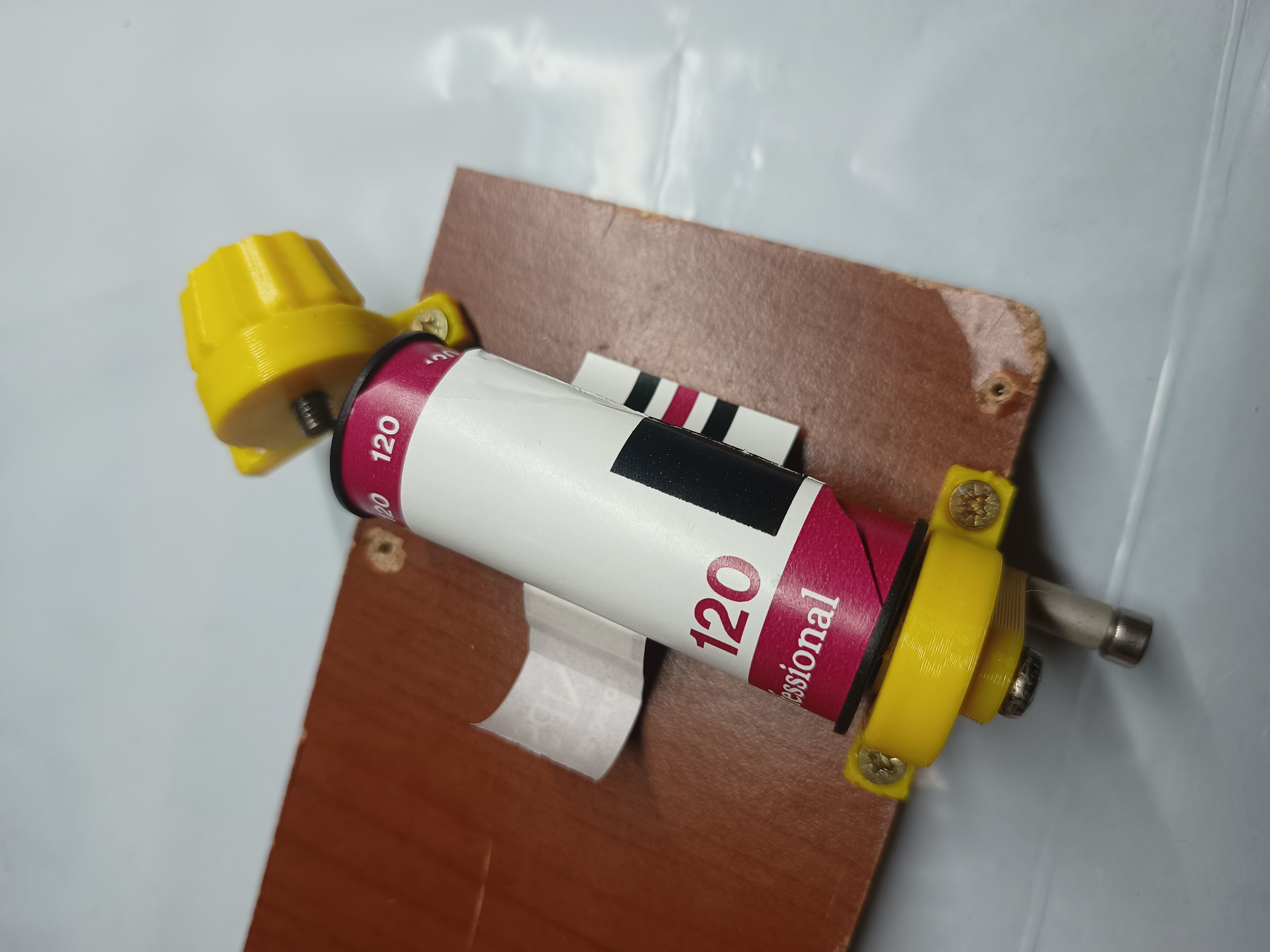 35mm film to 120 backing paper tool V1 by sebra | Download free STL ...