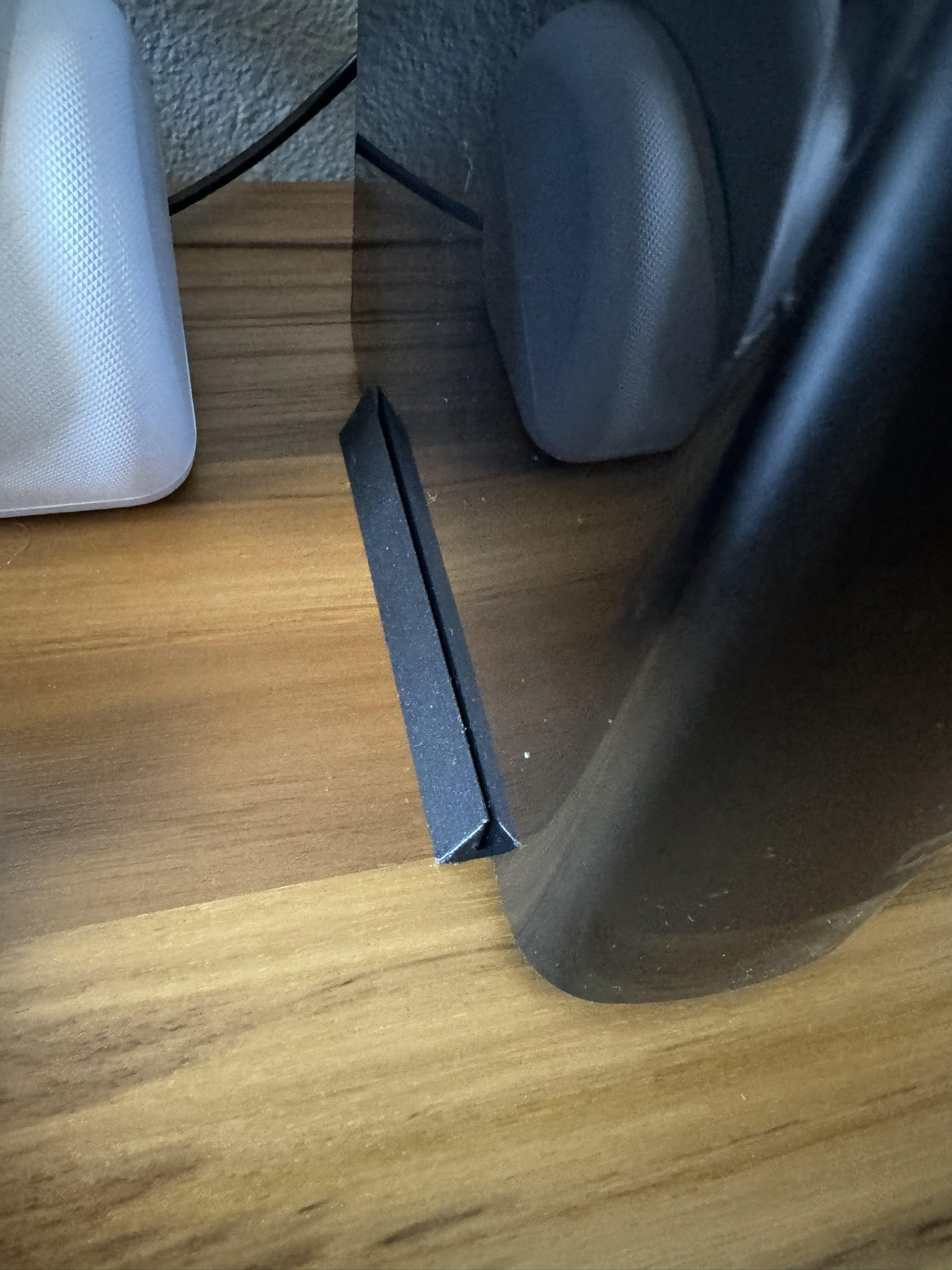 External Hard Drive Stand by ShaneTalksTech | Download free STL model ...