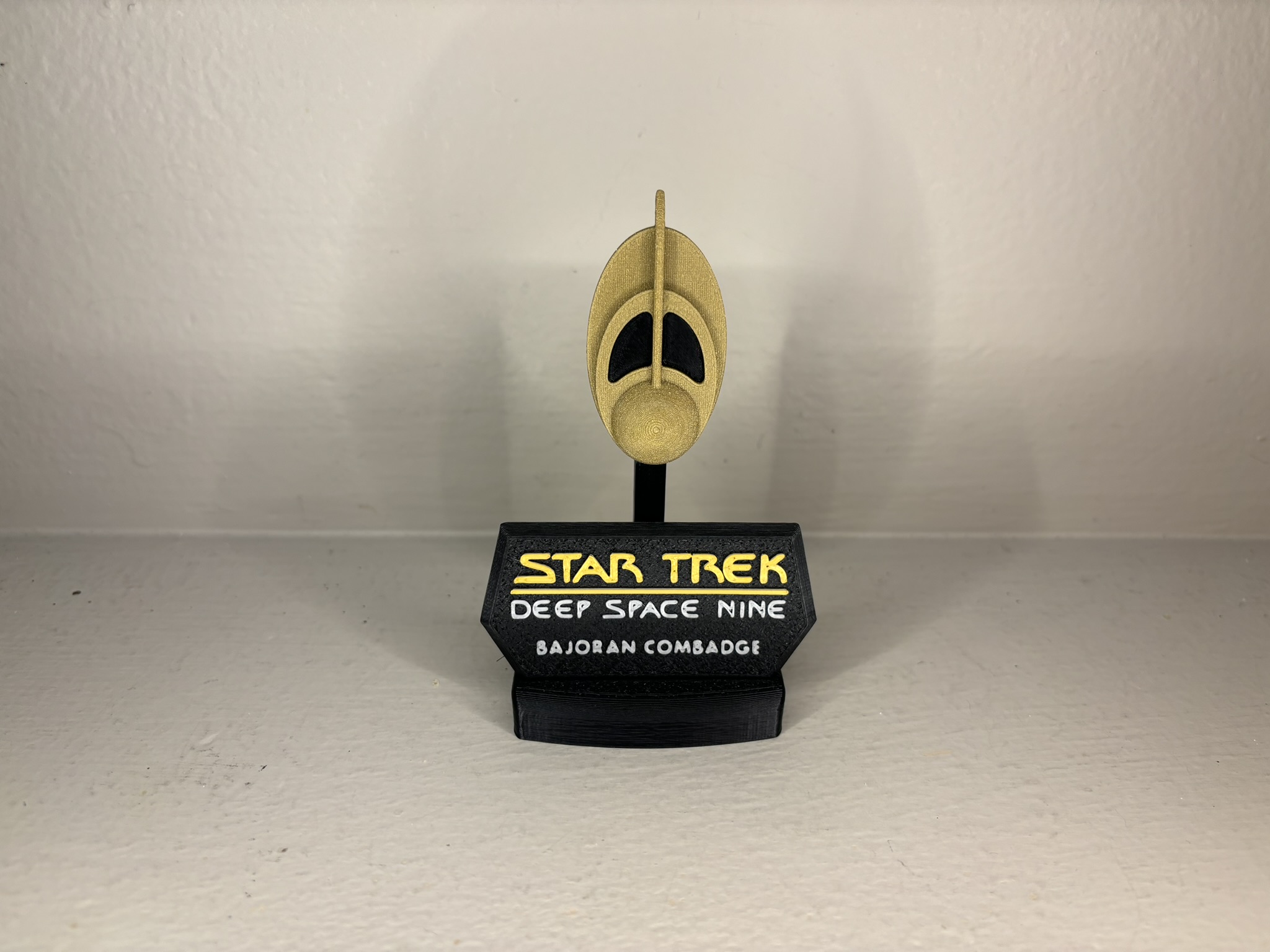 Star Trek: DS9 Bajoran Combadge by 𝗨𝗻𝗶𝗺𝗮𝘁𝗿𝗶𝘅𝗥𝗲𝗱🪐🌠 | Printables Store