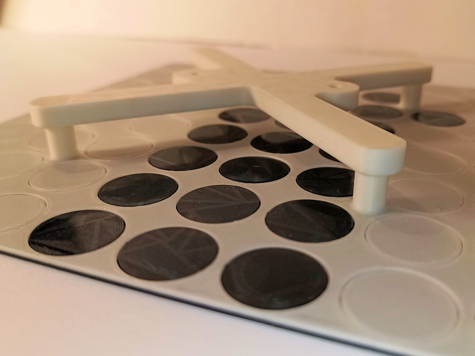 Dot Matrix Tiles (print in place) by Wim V | Download free STL model ...