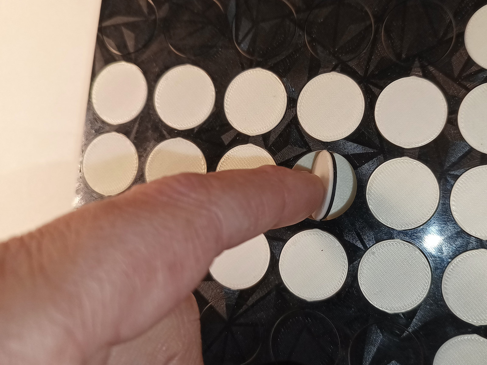 Dot Matrix Tiles (print in place) autorstwa Wim V | Pobierz darmowy ...