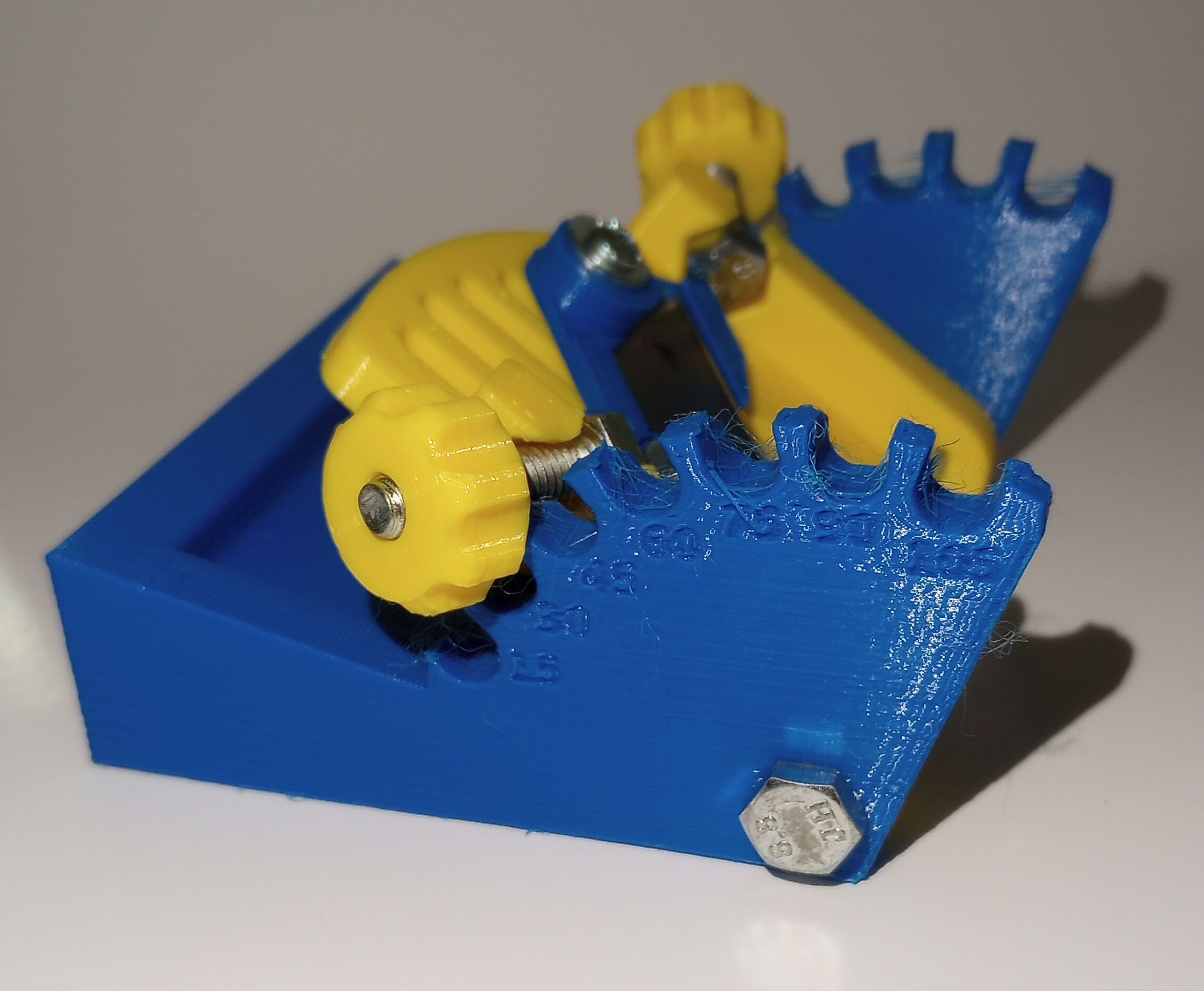 Adjustable Blade Angle Guide by grynixin - MakerWorld