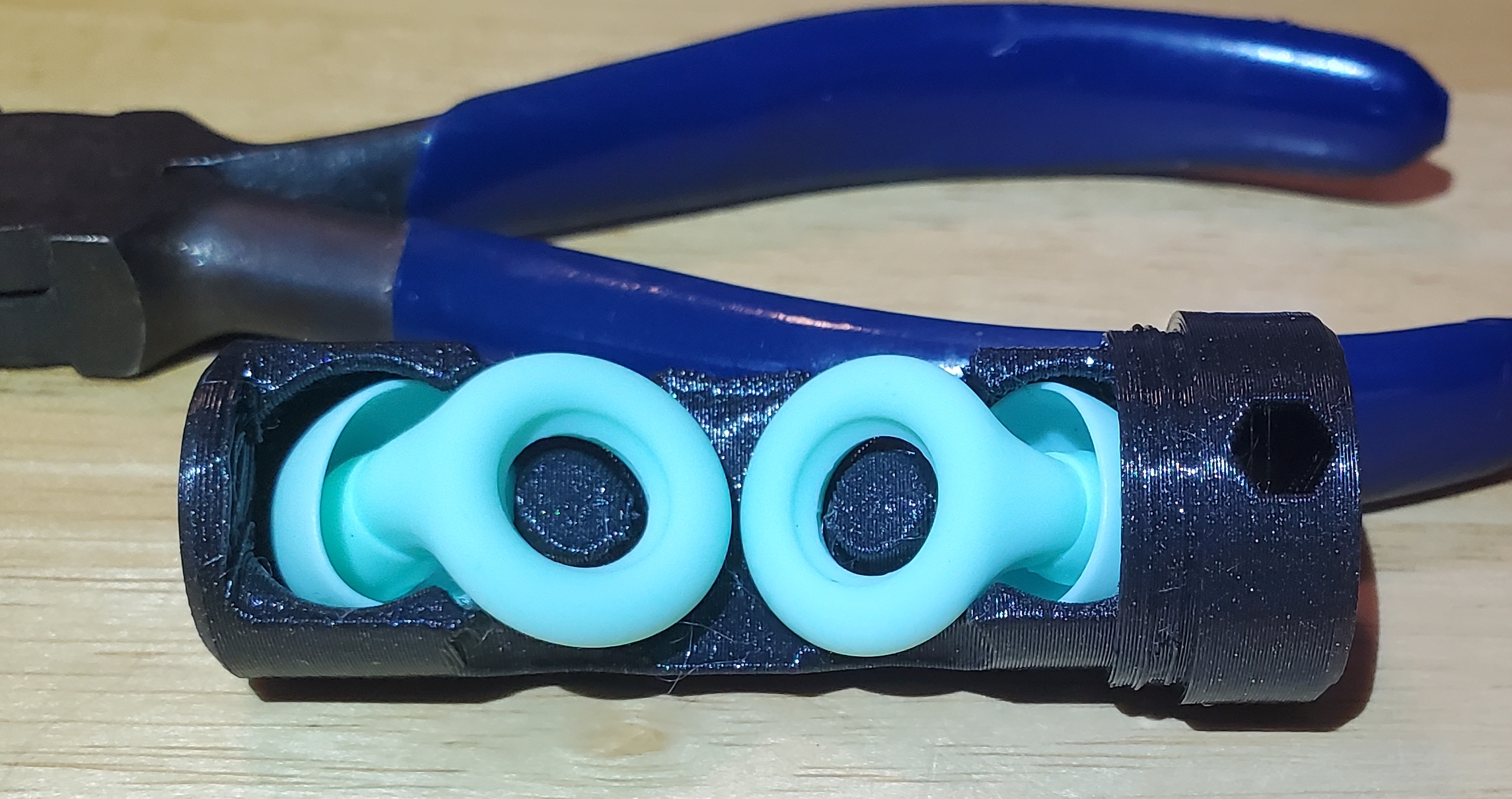 Loop Earplugs Screw-Top Lid Case by soundbylaura | Download free STL ...