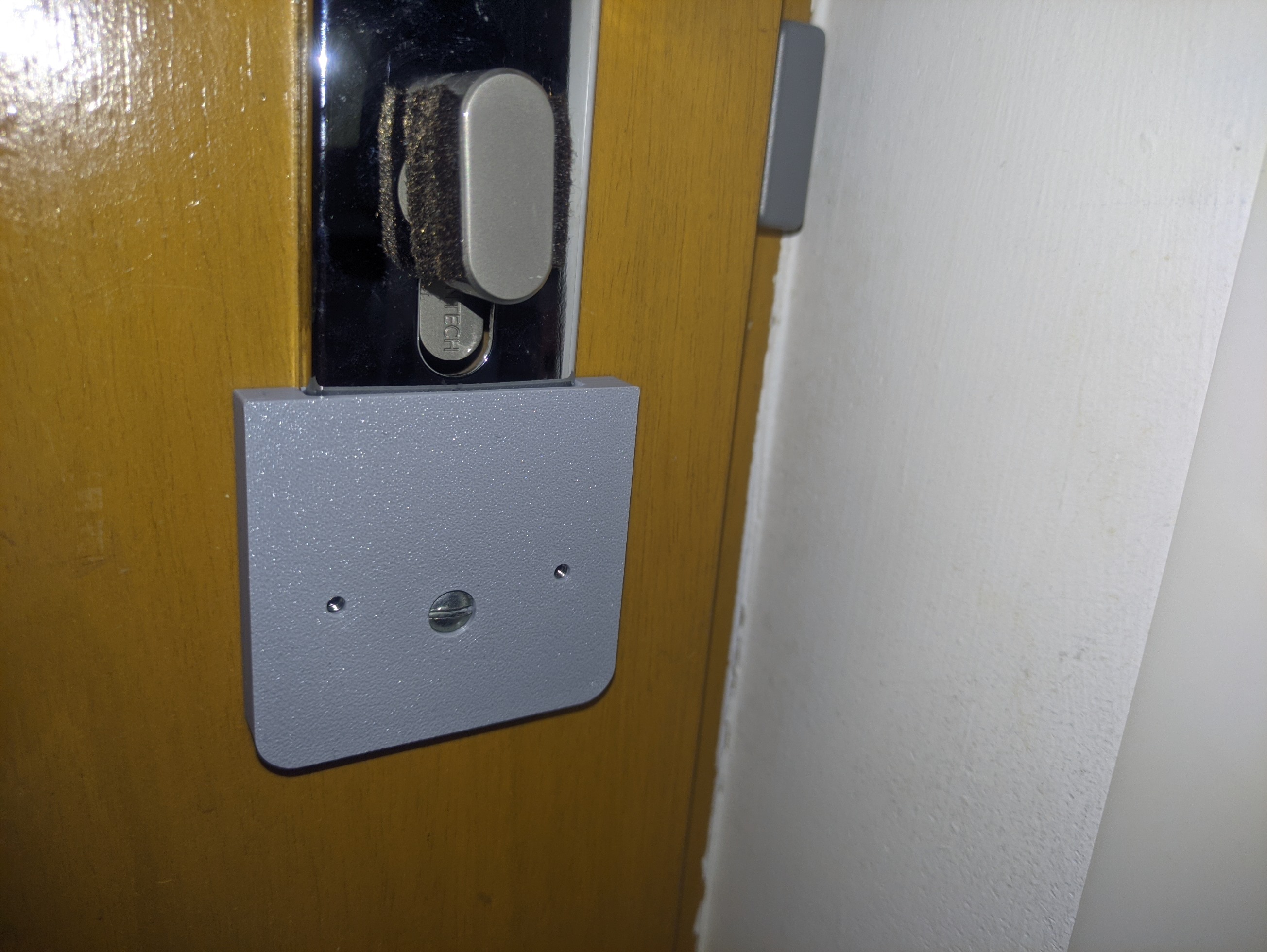 SwitchBot Lock mouting plate for 195mm handle by nzt2afrb5e3y ...