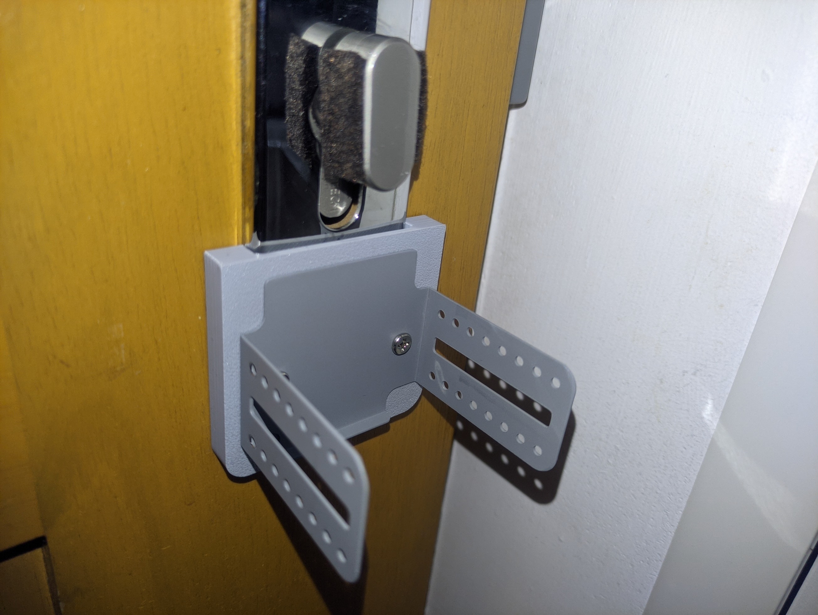 SwitchBot Lock mouting plate for 195mm handle by nzt2afrb5e3y ...