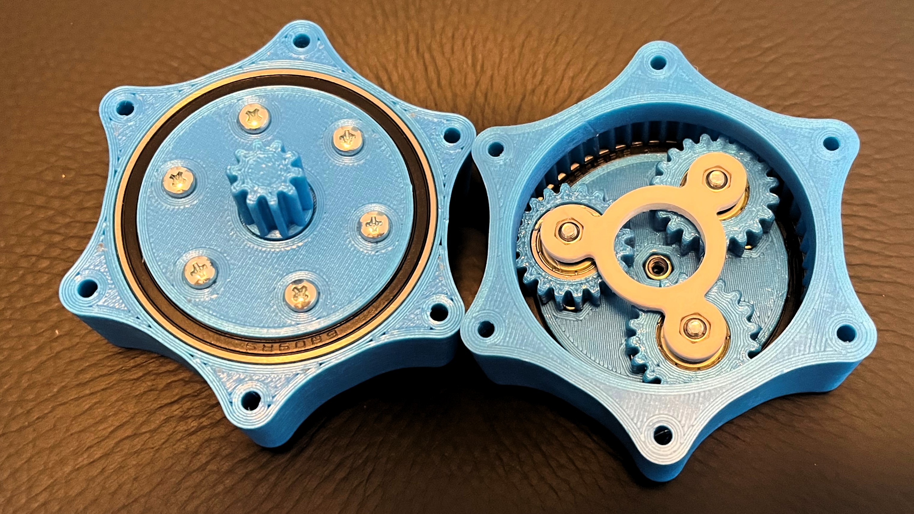 Stackable planetary gearbox for NEMA 17 by swe_expat | Download free ...