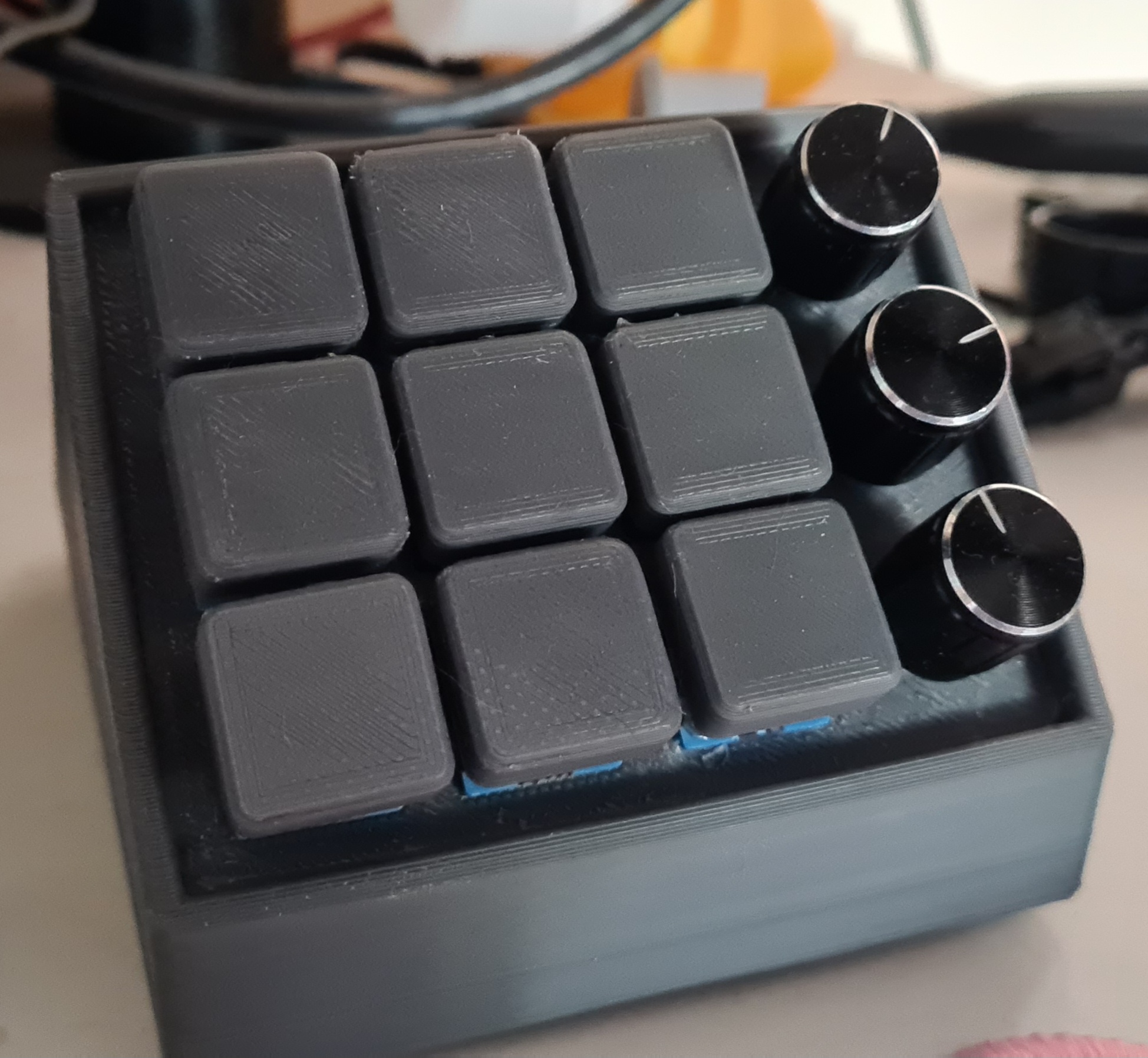 Macro Keyboard with 3 Rotary Encoders by Clenoka | Download free STL ...