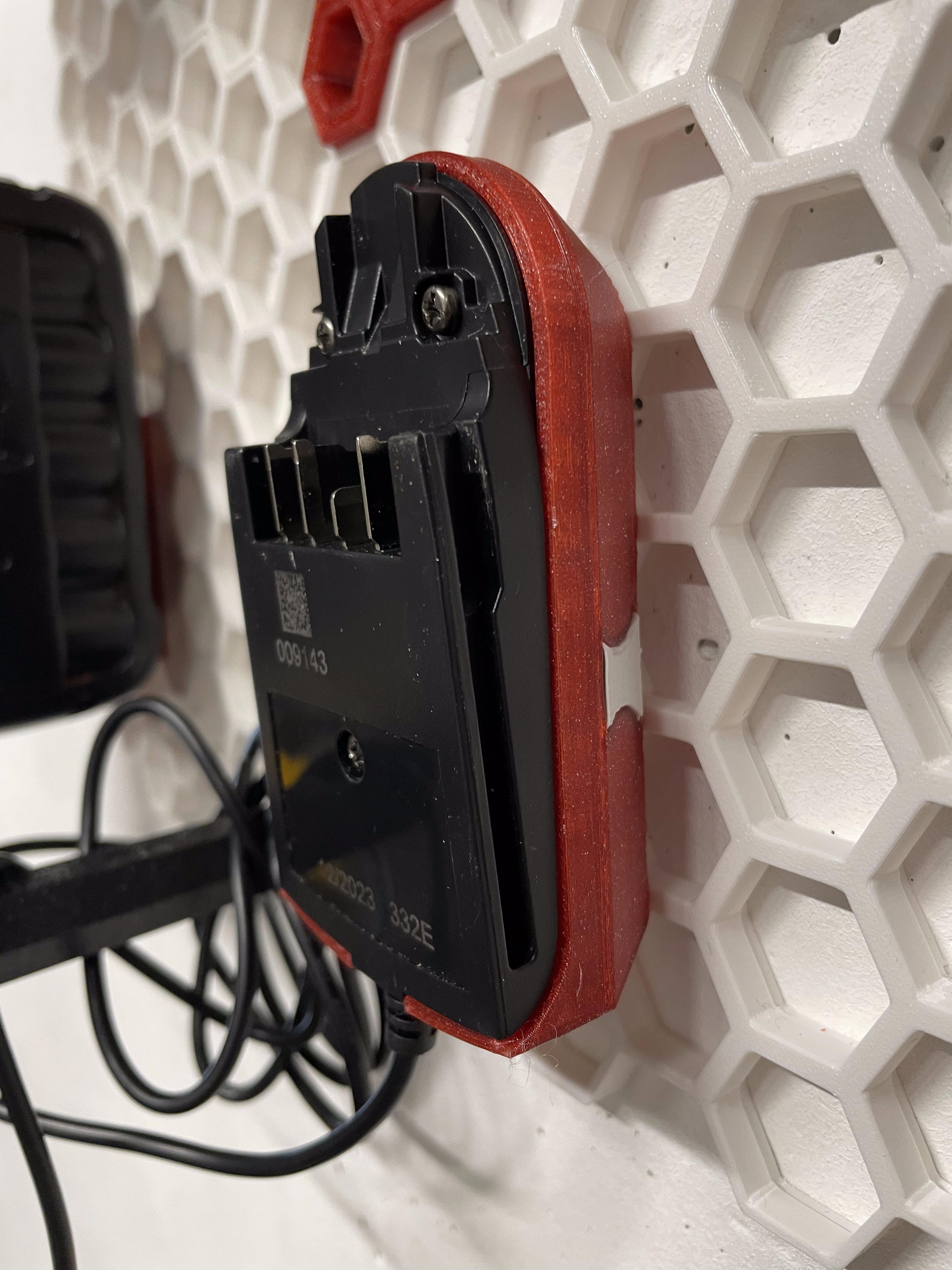 HSW Bosch 18V DIY battery mount and charger by StevenTh | Download free ...