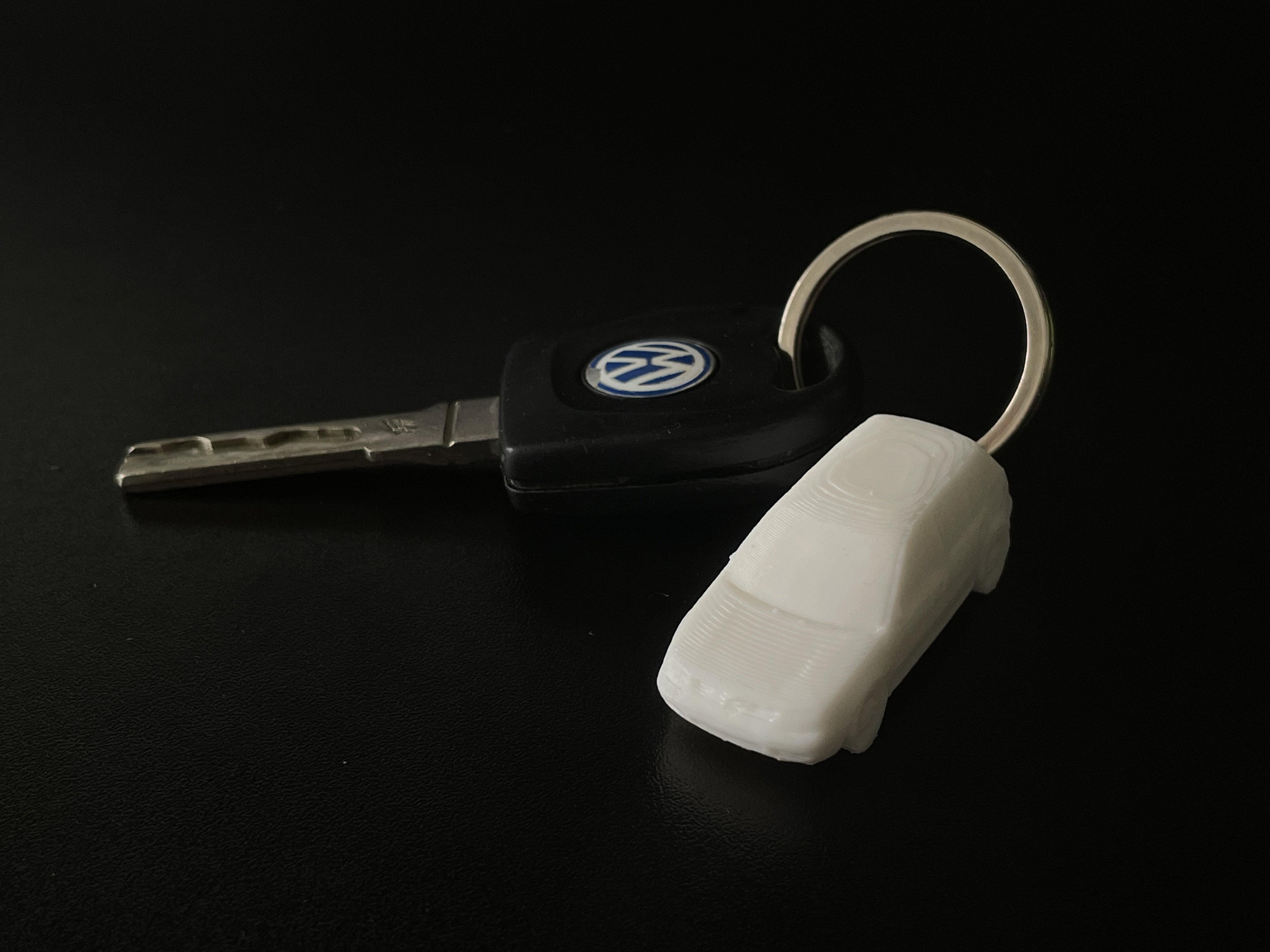 VW Golf 4 Keychain by Mia Dudášová | Download free STL model ...