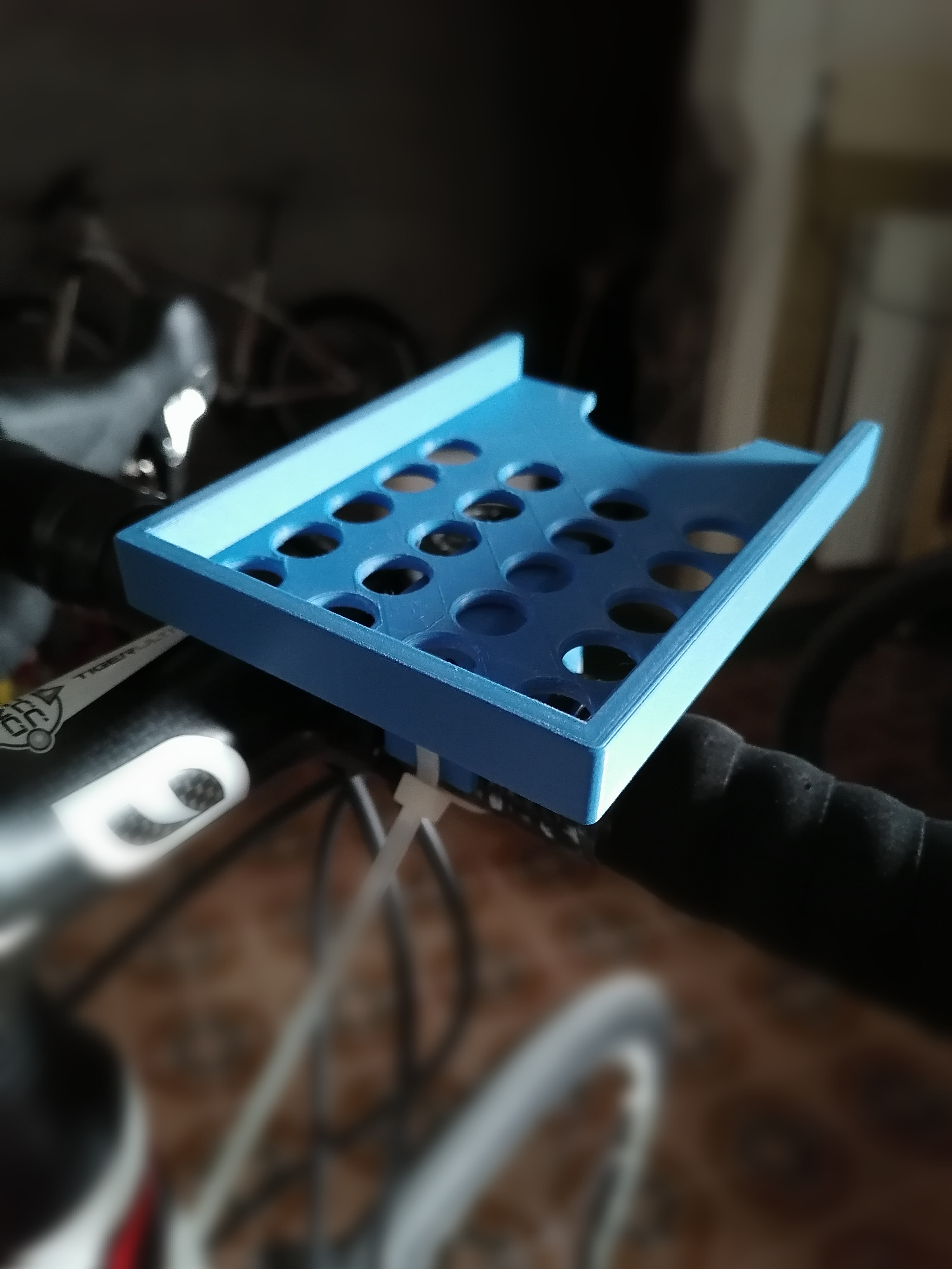 Phone holder for Indoor trainer by RL306Maxi | Download free STL model ...