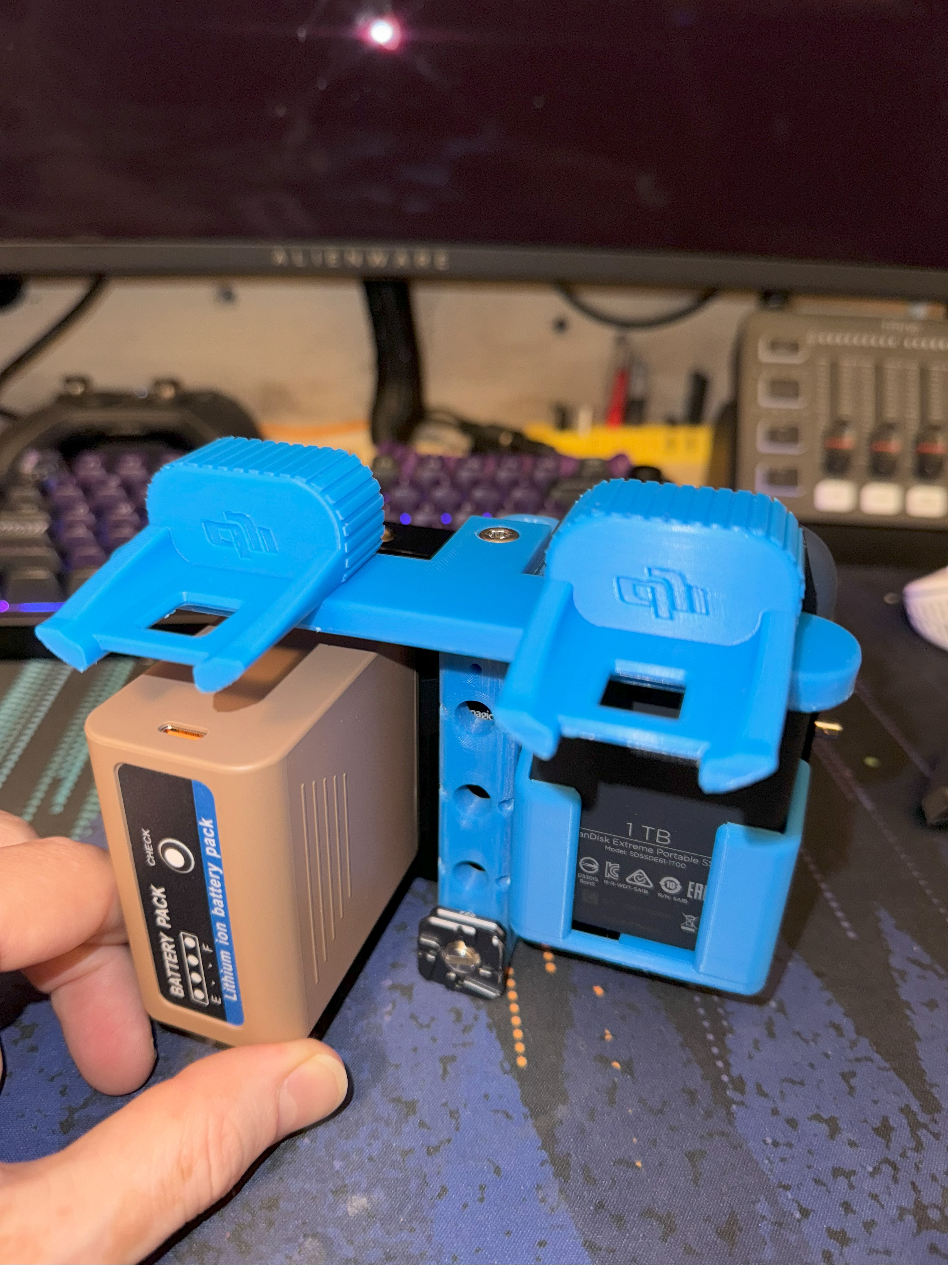 DJI Mic 2 Stereo Mount by jakeg1111 | Download free STL model ...