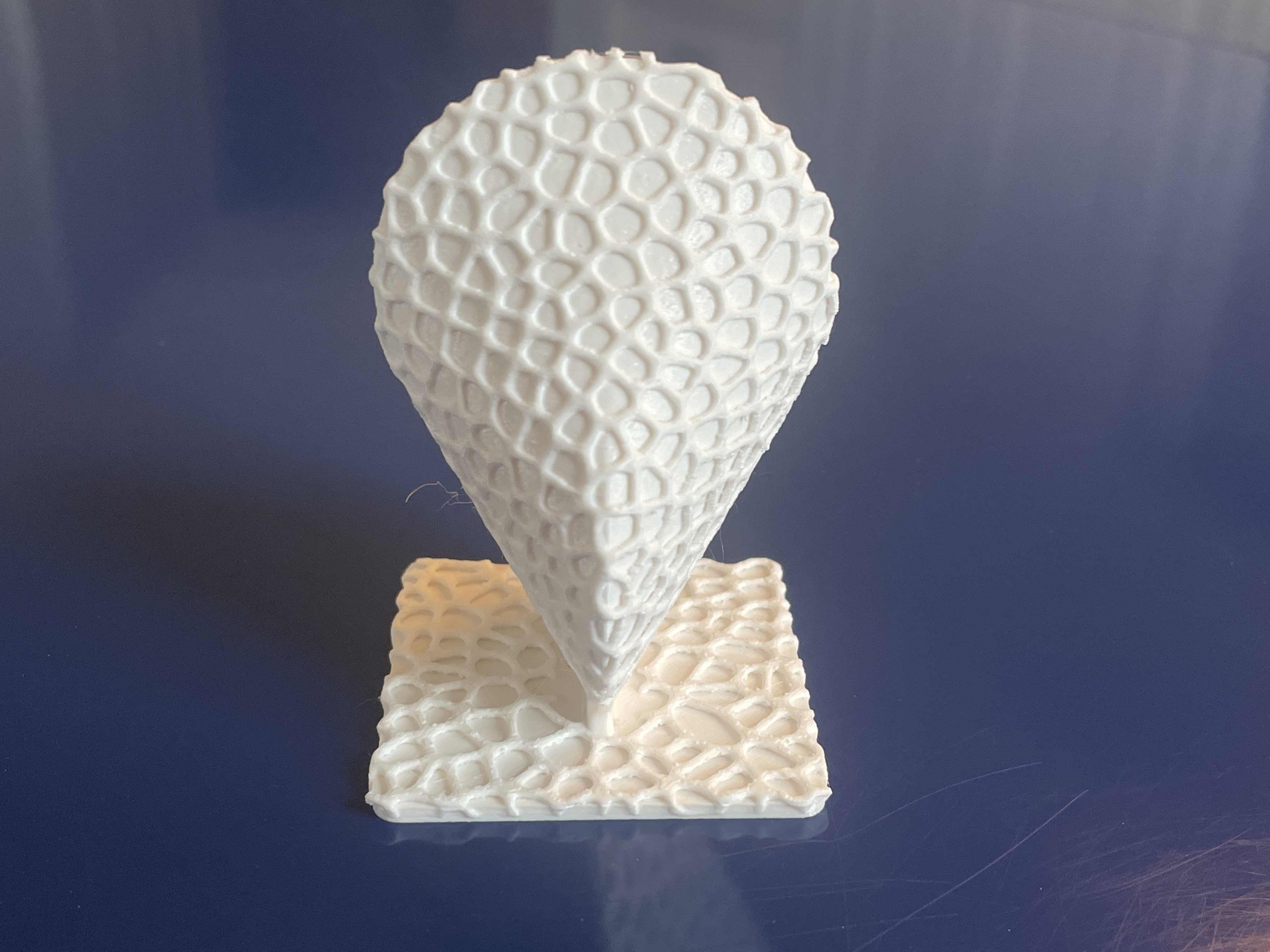 Voronoi Oloid Stand by Aryser | Download free STL model | Printables.com