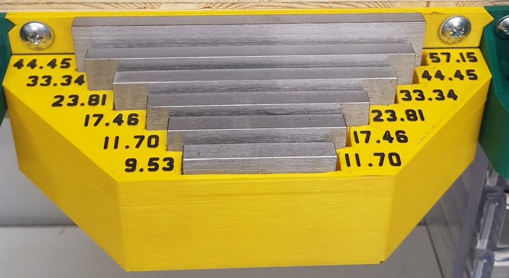 Adjustable Parallel Holder by Gazz292 | Download free STL model ...