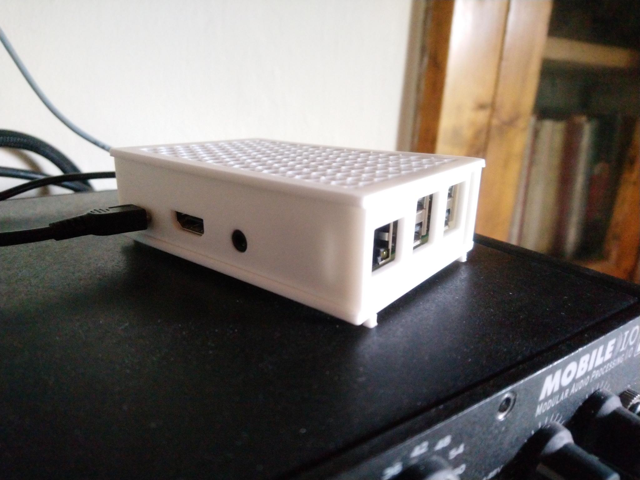 parametric and customizable Raspberry Pi cases by ptitluc | Download ...