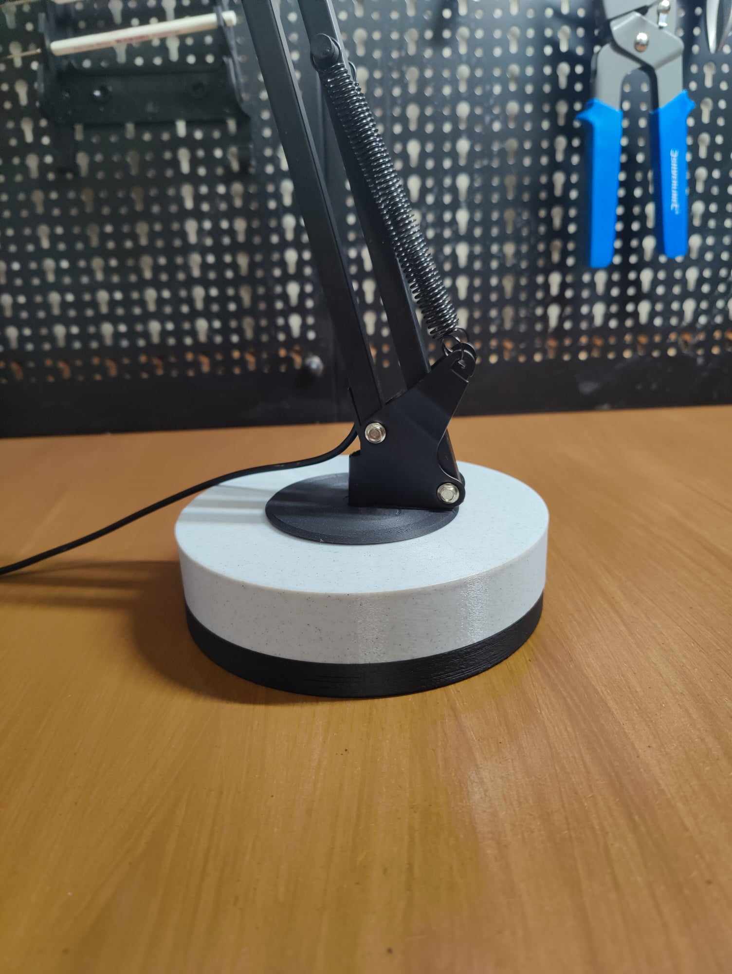 Minimalist Weighted lamp base by LordMlekk | Download free STL model ...