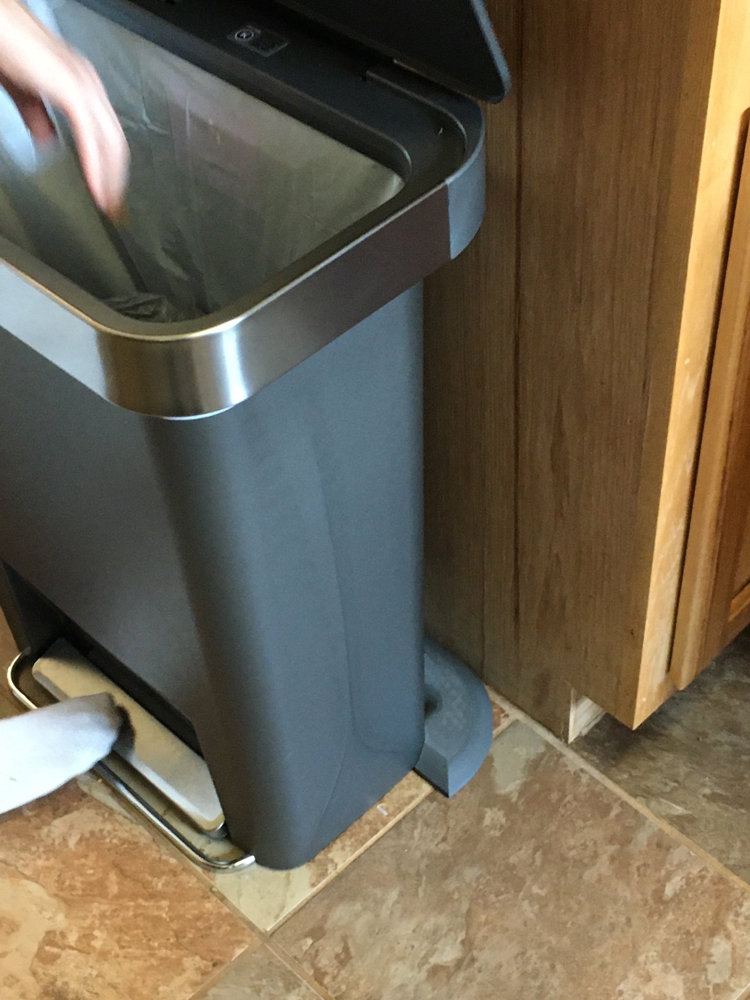 Simplehuman 45 Liter / 12 Gallon Trash Can wall-to-foot decorative ...