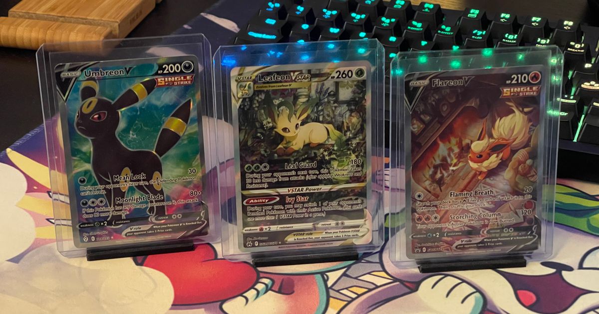 Top loader stand for TCG cards (Pokemon, Magic, etc) von SBtheWizard ...