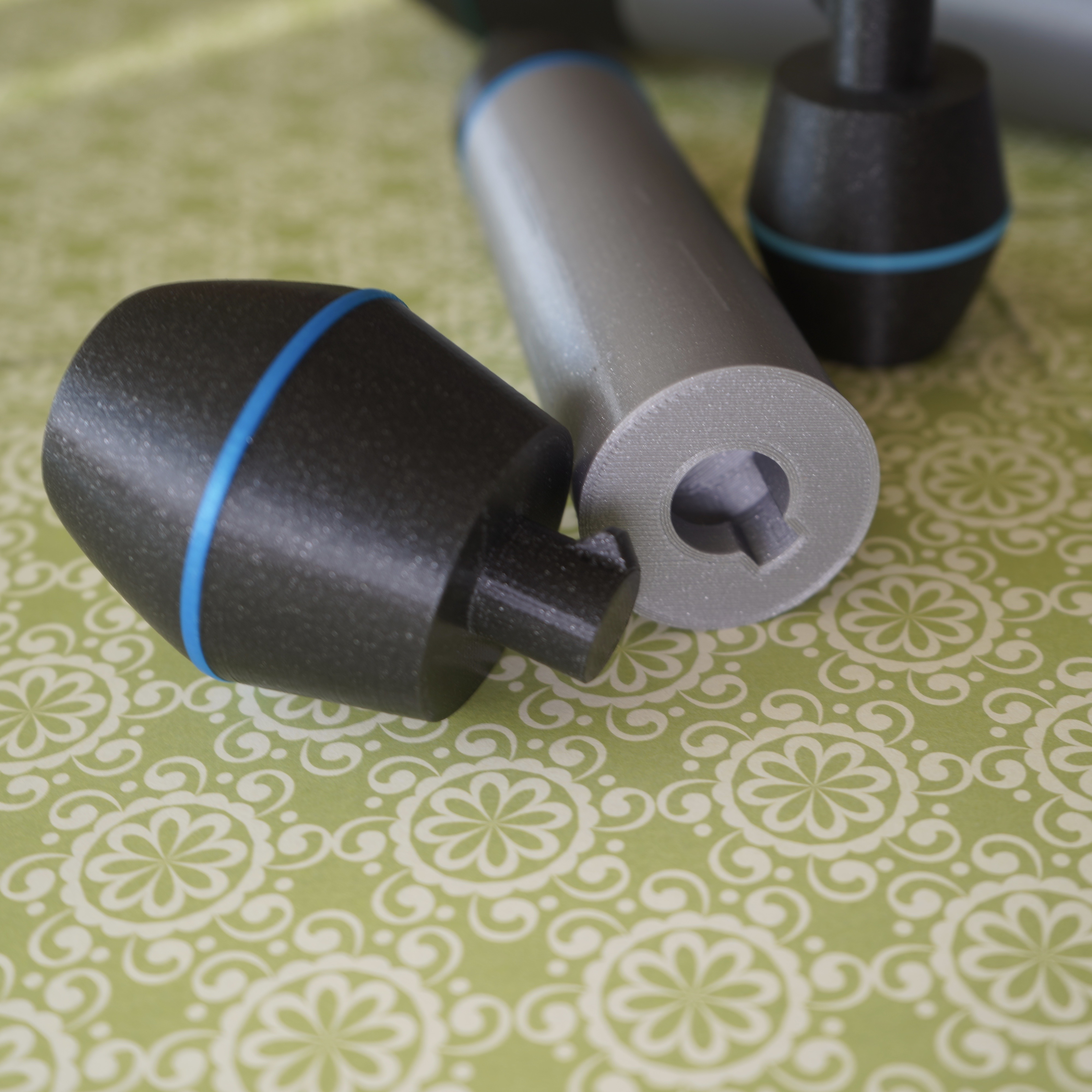 Twist-and-lock microphone toy / prop by FlyAttack | Download free STL ...