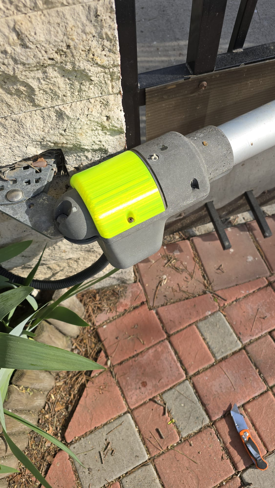 Cover for Moovo XW4/XW5 Automatic Gate Arm par Cristi | Téléchargez ...
