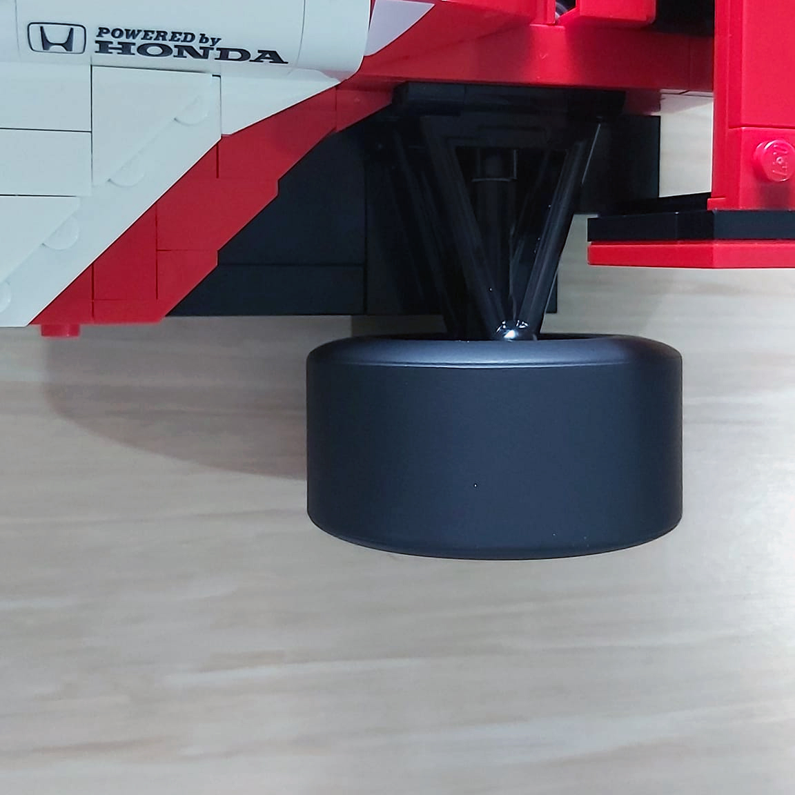 Custom Wheels for Lego Icon 10330 McLaren MP4/4 por Daishuku ...