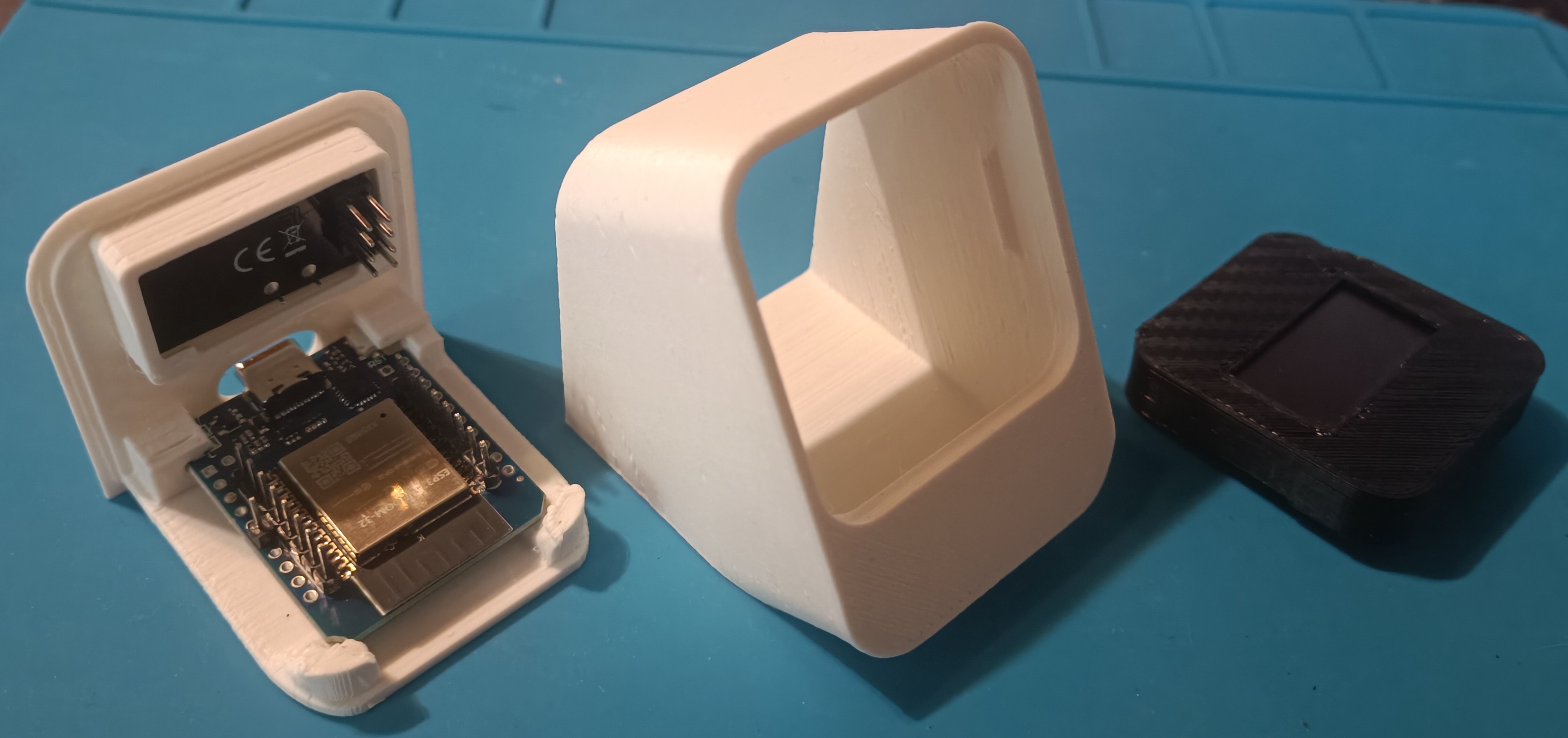 Housing for Mini D1 ESP32 and OLED and NRF24 by SvenMb | Download free ...