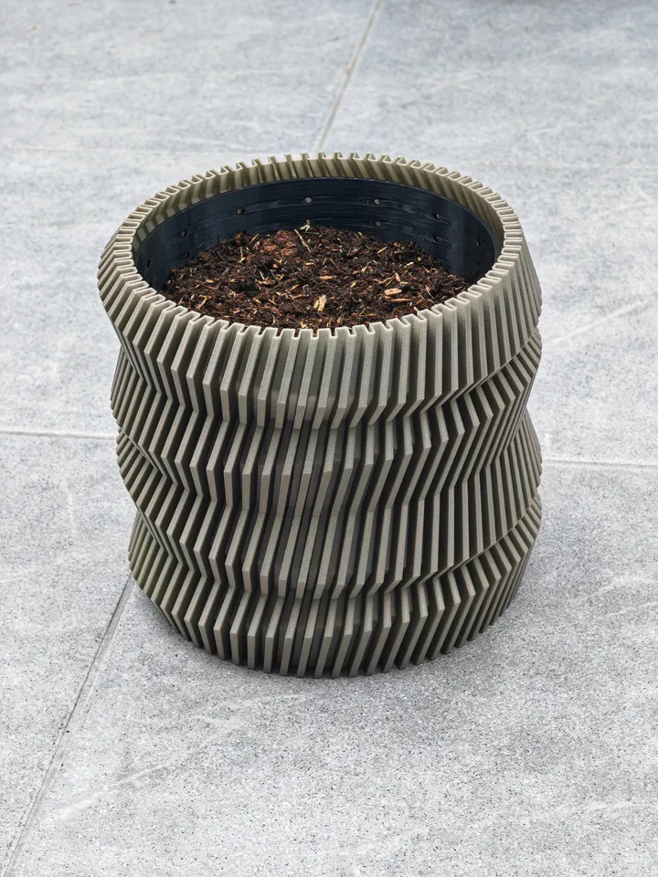 Spinning Gear Plant Pot + Inner Pot by pino1021 | Download free STL ...