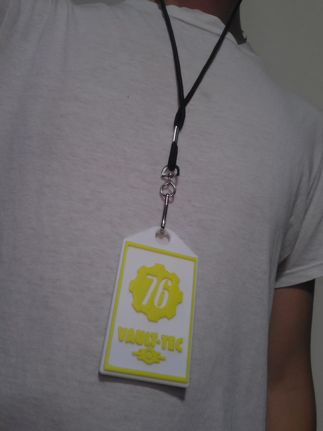 Fallout ID holder by Erick Peña | Download free STL model | Printables.com